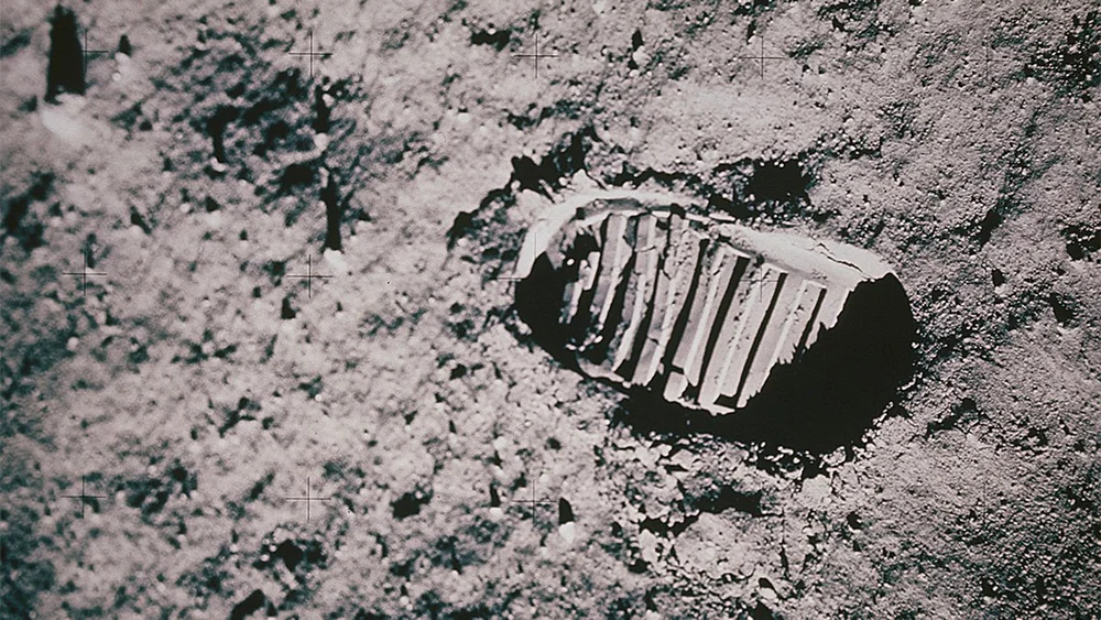 A different kind of Moon shot — Baseball (and other cool stuff)
