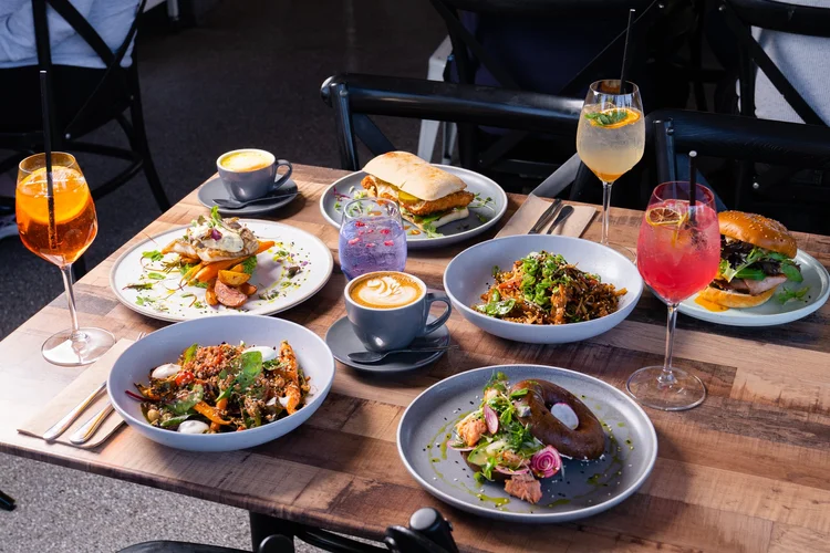 Deedot Coffee House | Visit for Exceptional Coffee