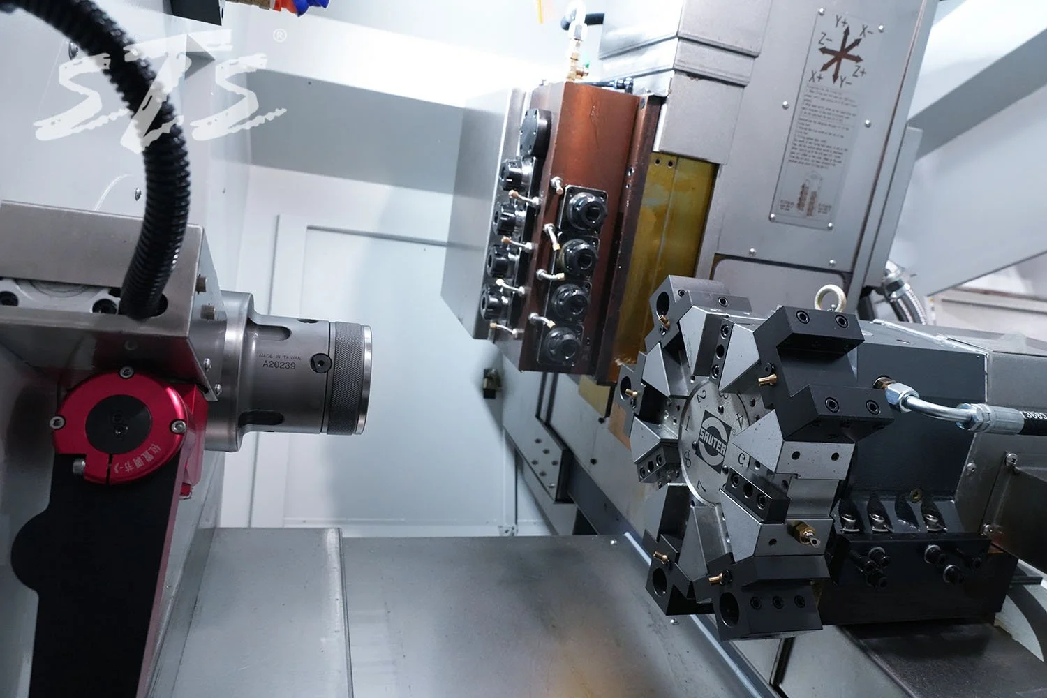 What is the difference between Gang Type CNC Lathe, power turret CNC ...