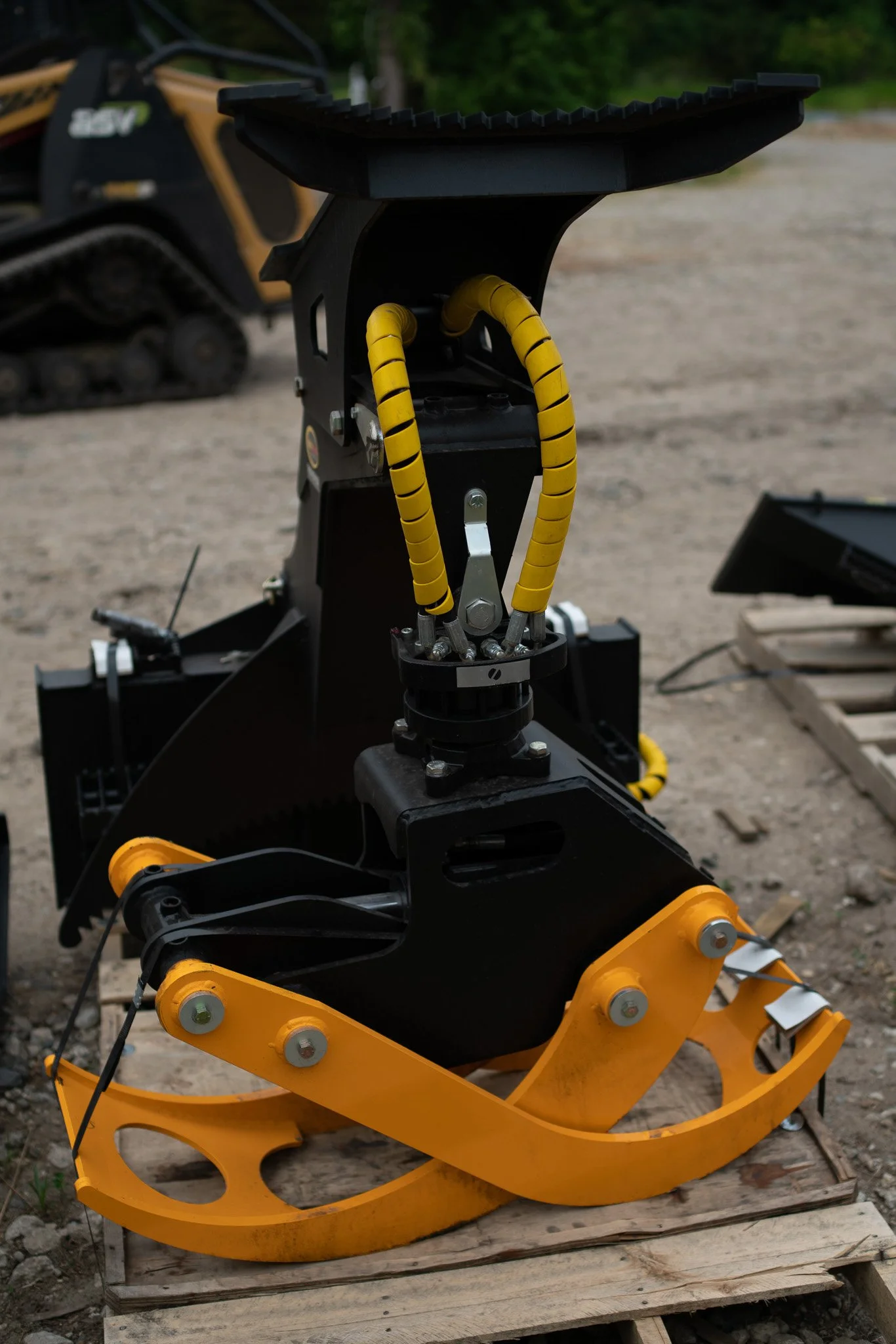 Skid Steer Knock Around Grapple | Versa Grab Multi-Purpose Grapple ...