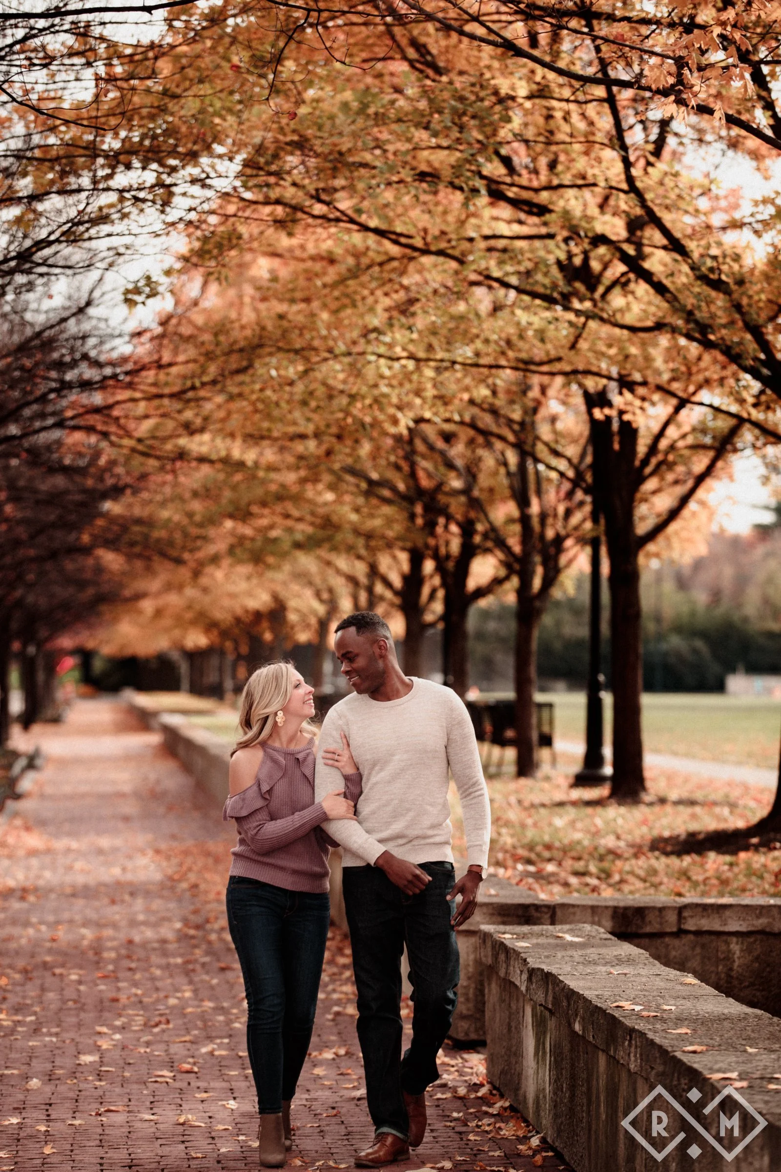 Downtown, Late Autumn Engagement Session - Wedding Photographer ...