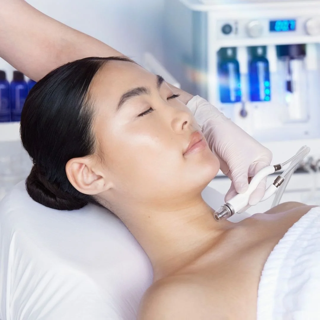 DiamondGlow® Treatment vs. HydraFacial: Which is Best for You? — Skin ...