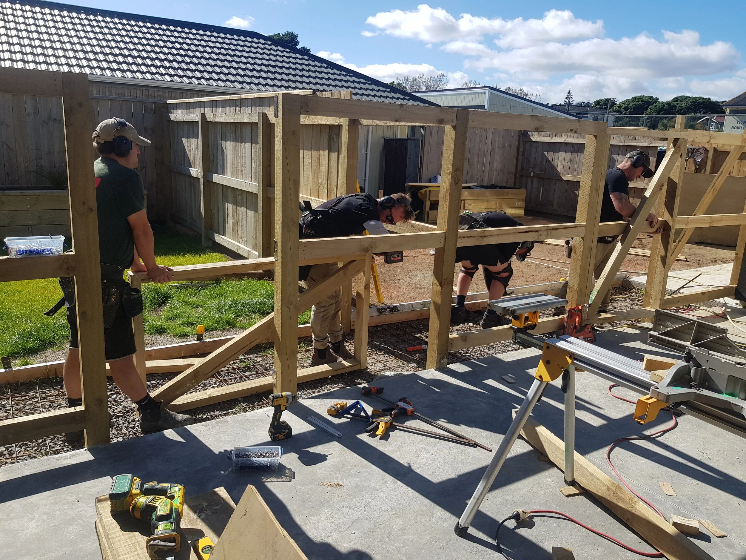 General 2 — Black Robin