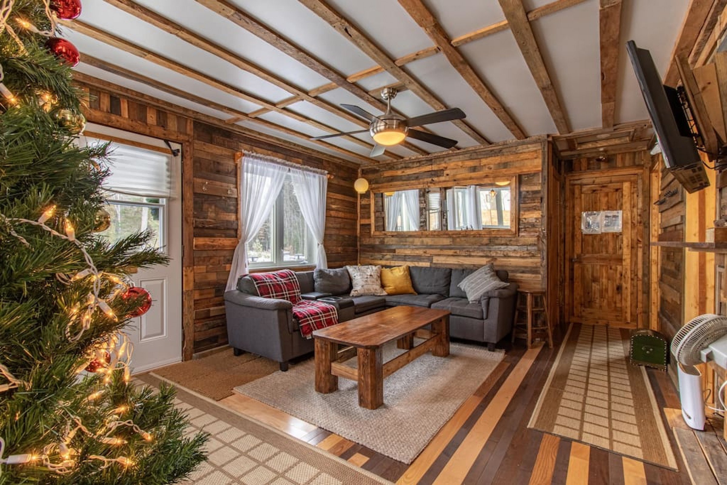 NOS CHALETS — Chaletô