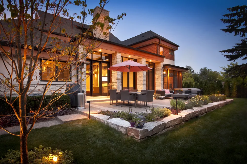 FRANK ST RESIDENCE — YOUNG & YOUNG ARCHITECTS