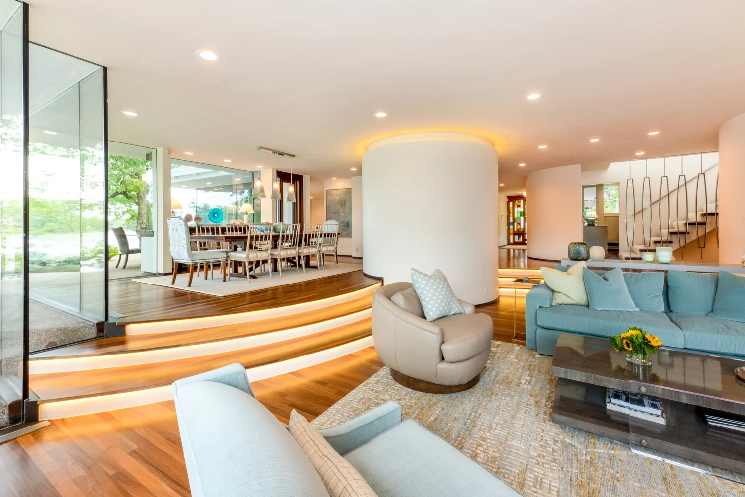 DETROIT MODERN — YOUNG & YOUNG ARCHITECTS
