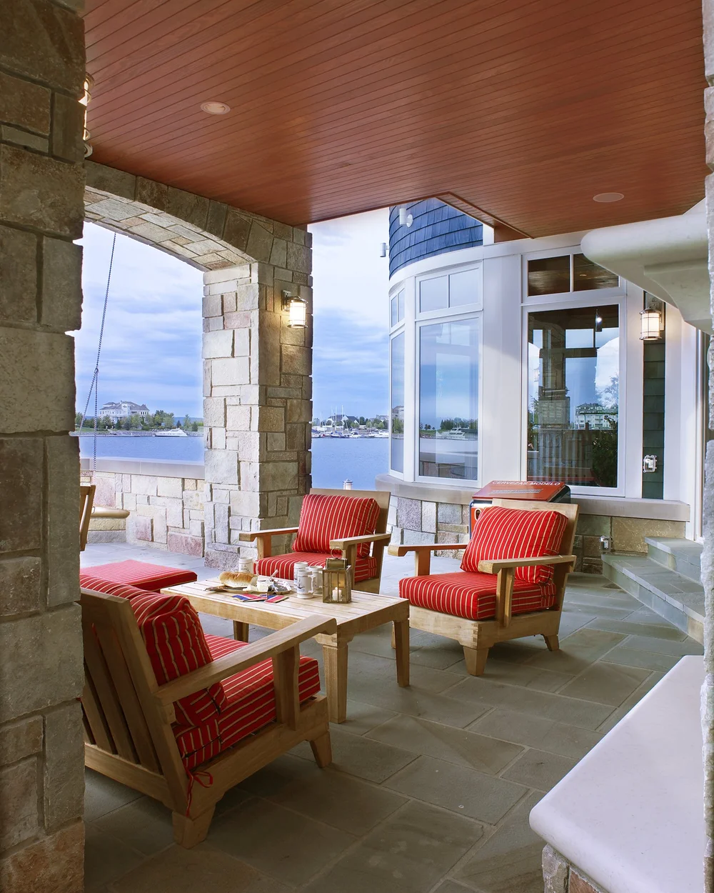 VISTA RESIDENCE — YOUNG & YOUNG ARCHITECTS
