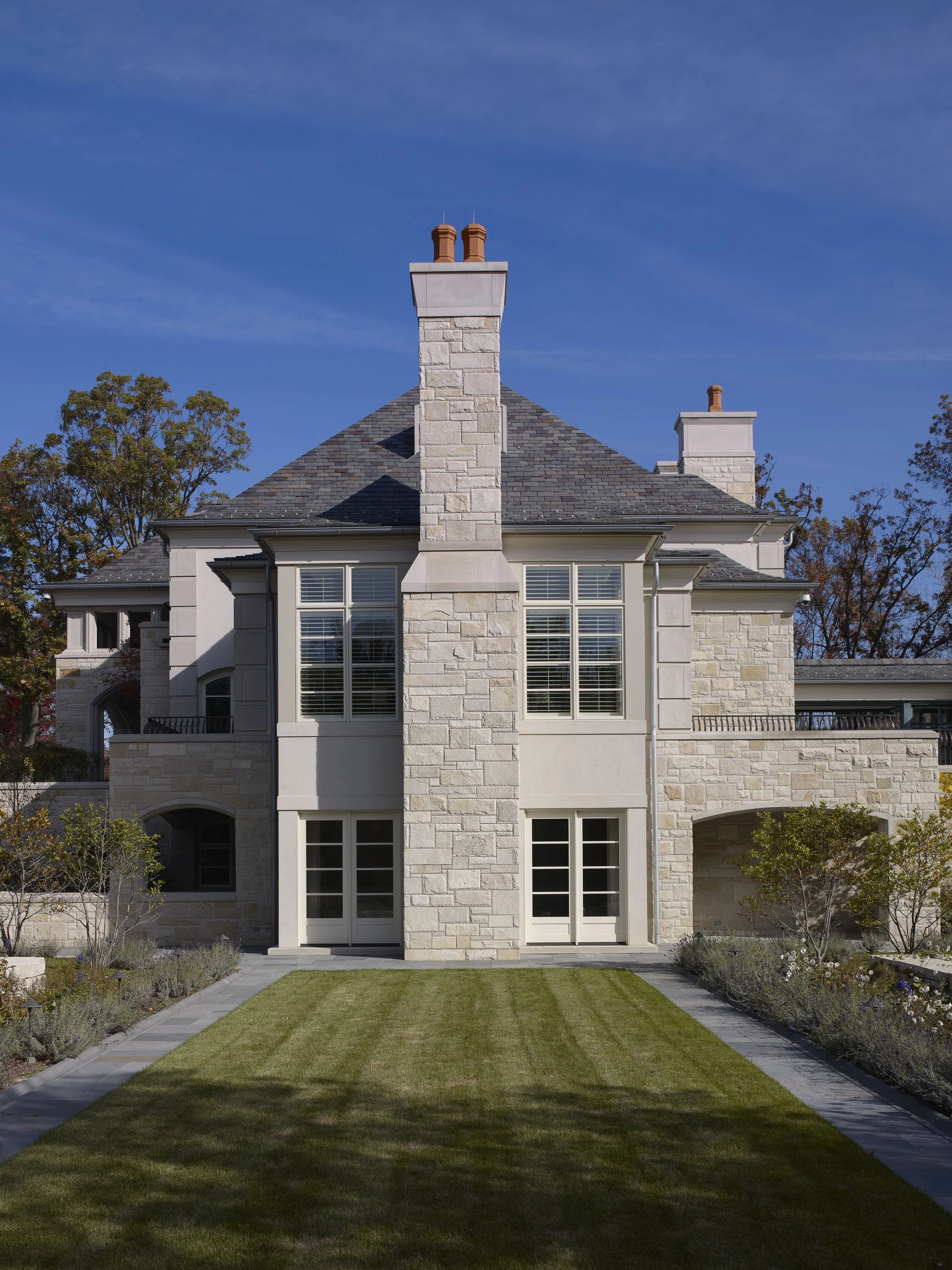ORCHARD TRAIL RESIDENCE — YOUNG & YOUNG ARCHITECTS