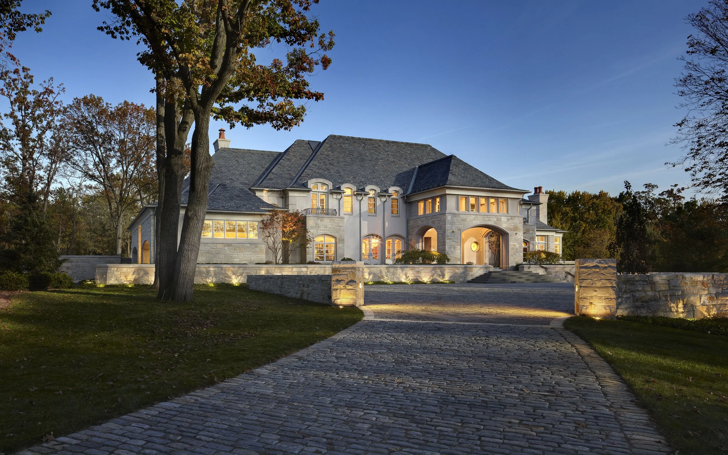 ORCHARD TRAIL RESIDENCE — YOUNG & YOUNG ARCHITECTS