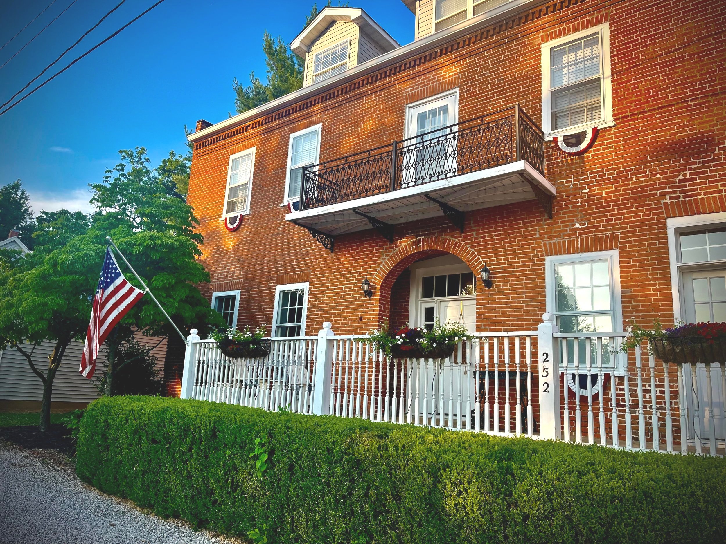 Augusta Red Brick Inn