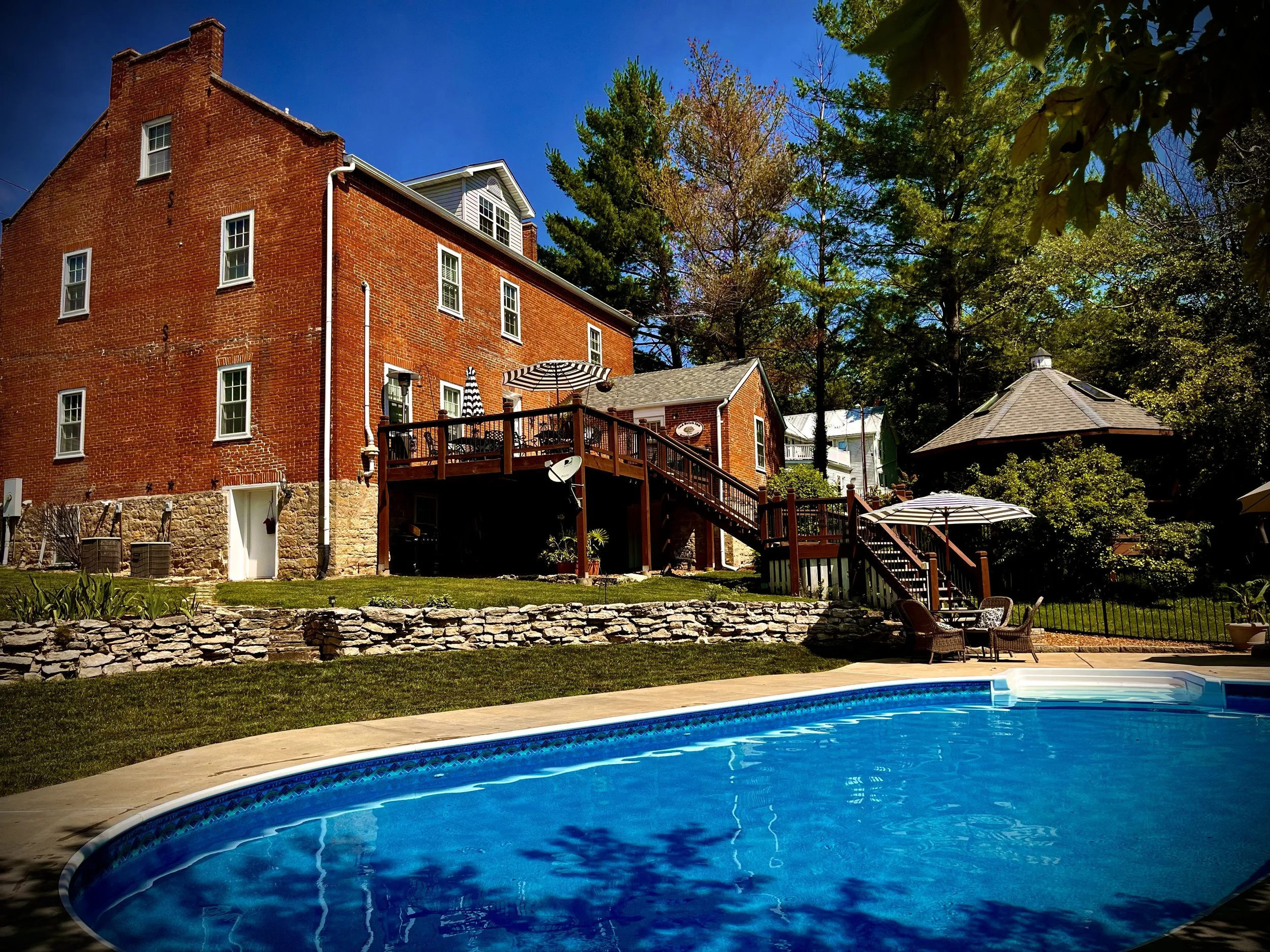 Augusta Red Brick Inn