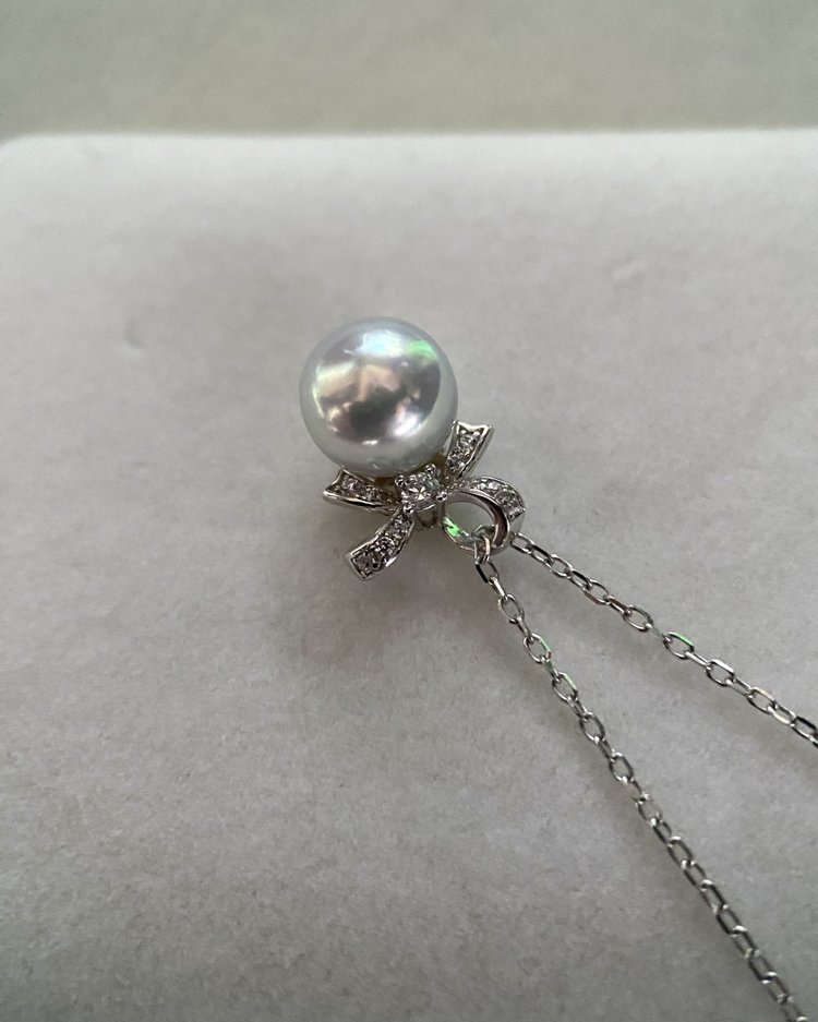 Exquisite 8mm Japanese White Akoya Pearl Earrings, Pearls from Renowned ...