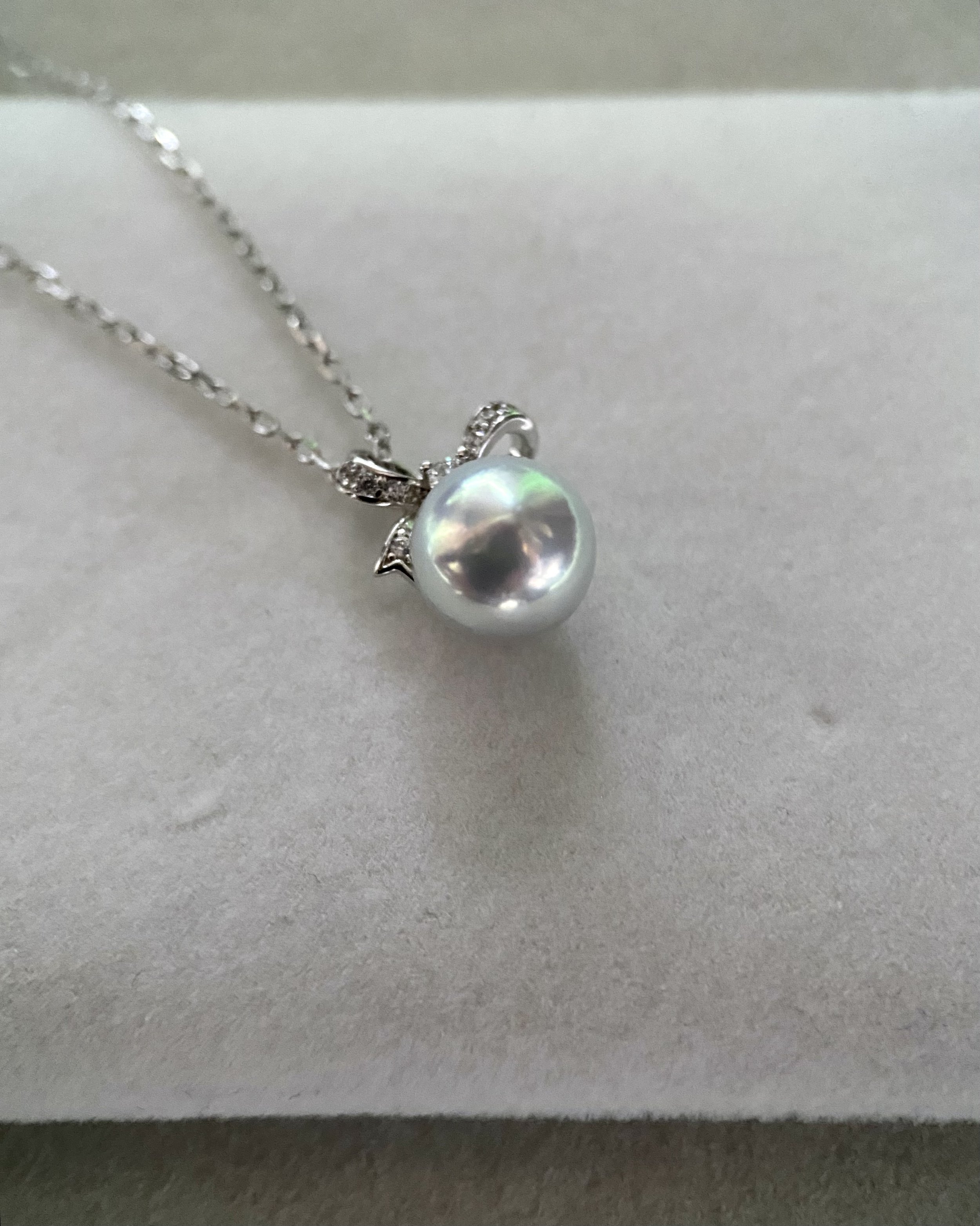 Exquisite 8mm Japanese White Akoya Pearl Earrings, Pearls from Renowned ...