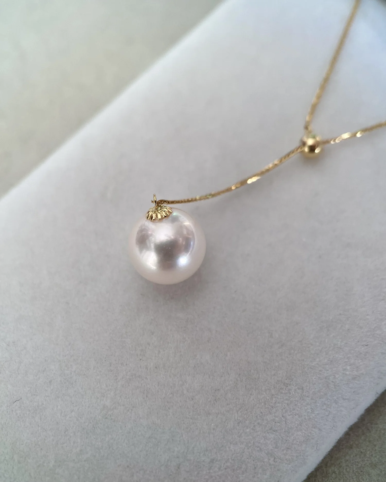 Exquisite 8mm Japanese White Akoya Pearl Earrings, Pearls from Renowned ...
