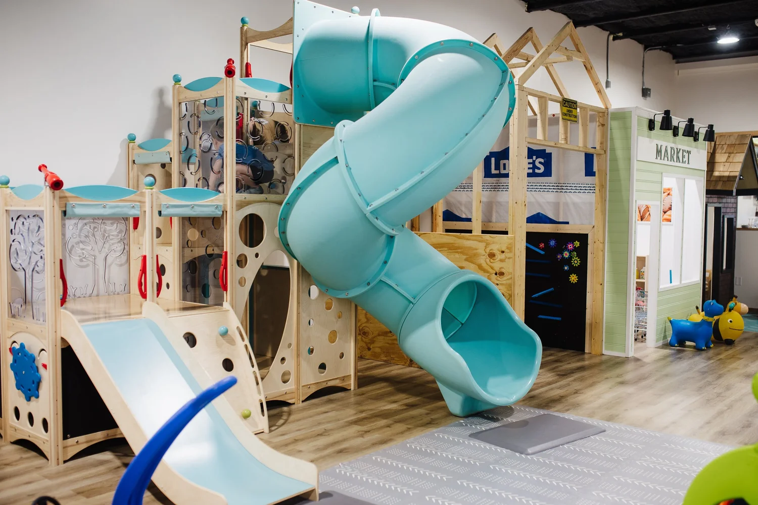 Little Peaches Play Cafe