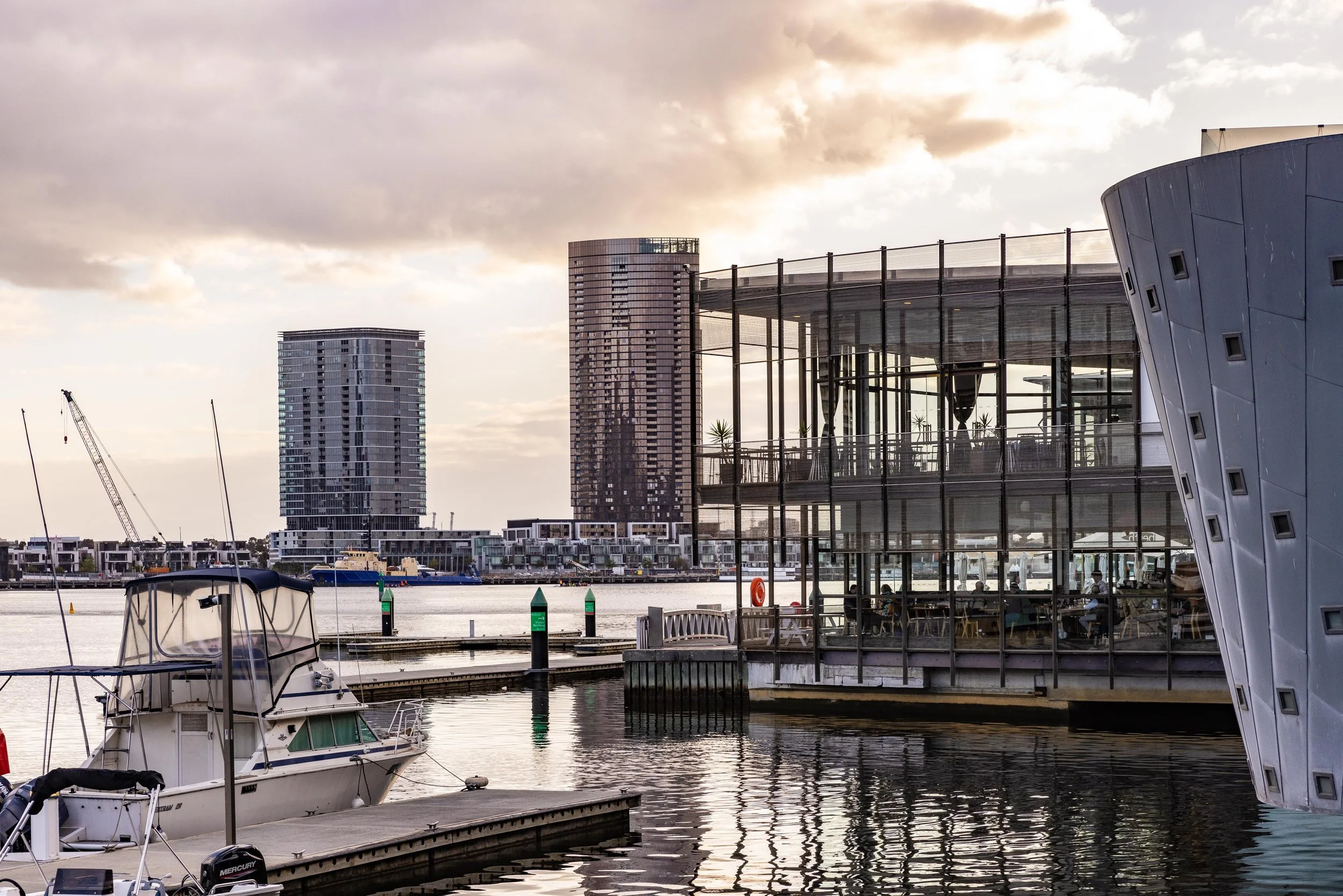 Restaurant & Bar Near Marvel Stadium | Enjoy waterfront dining at Berth ...