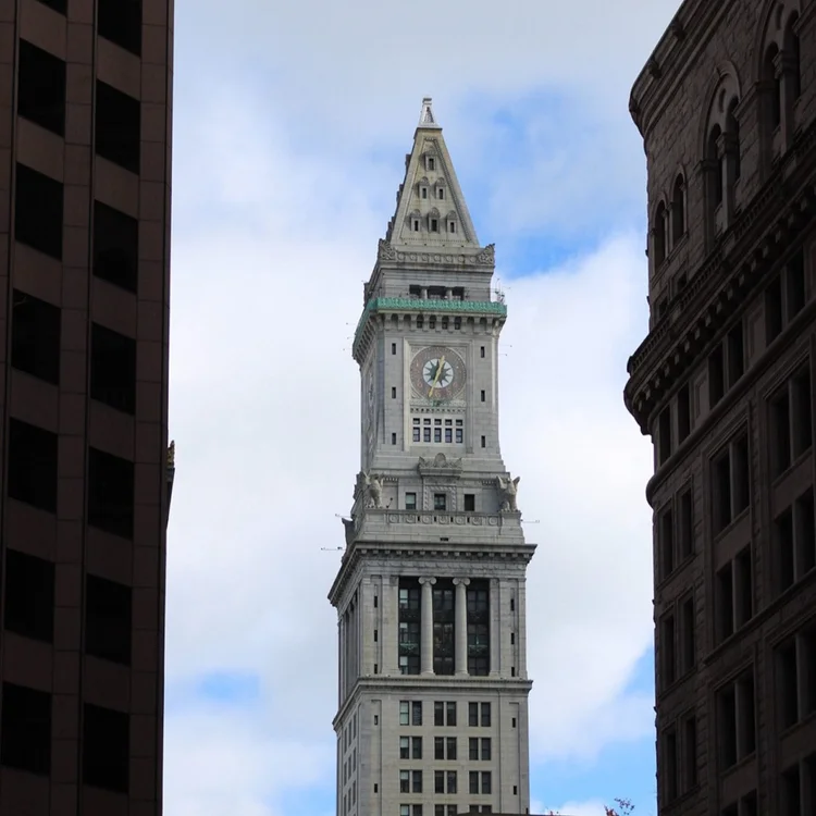 What it's like to stay at Boston's Custom House