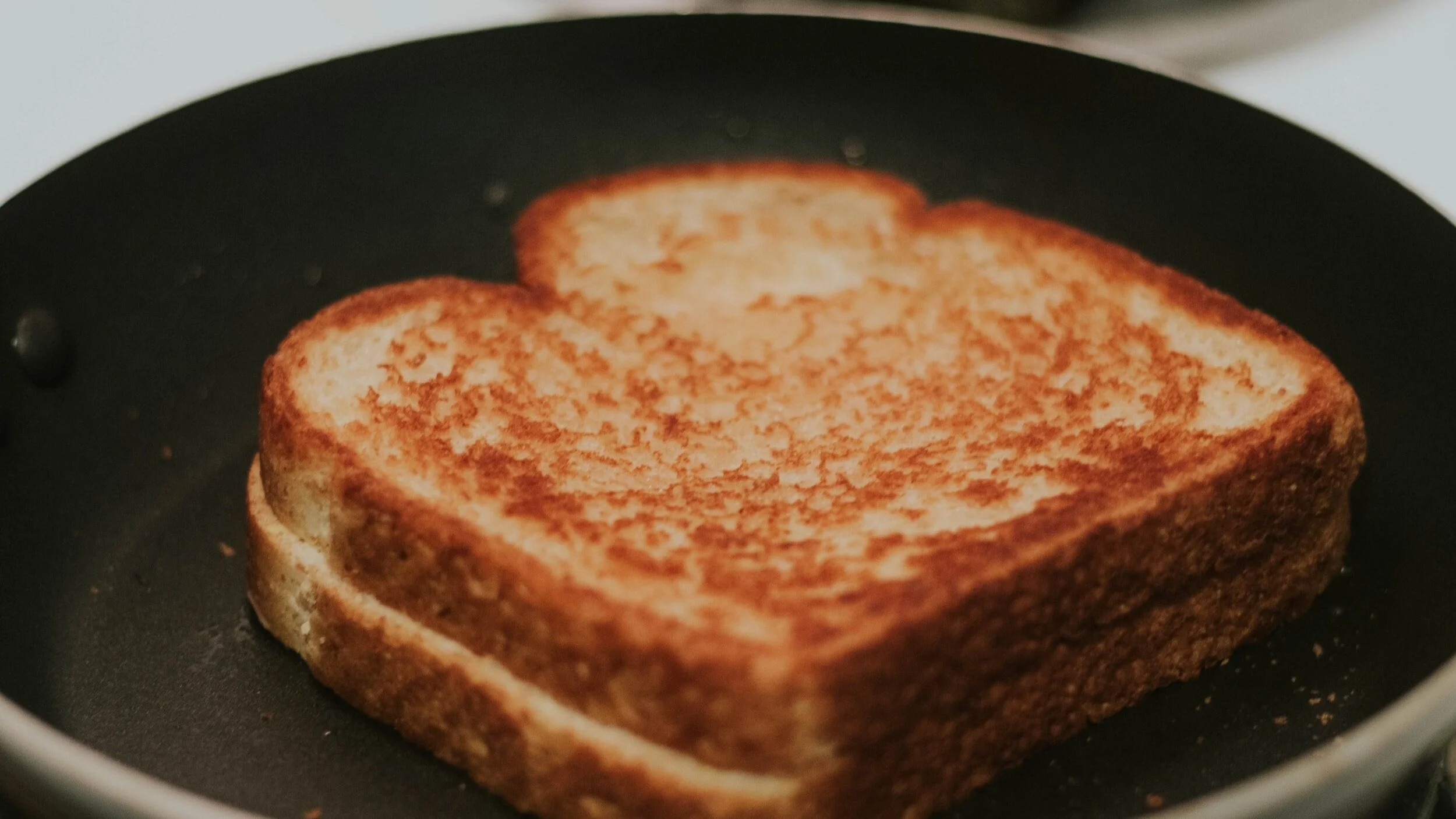 The Ultimate Comfort Food: Crafting Grilled Cheese Like a Master Chef