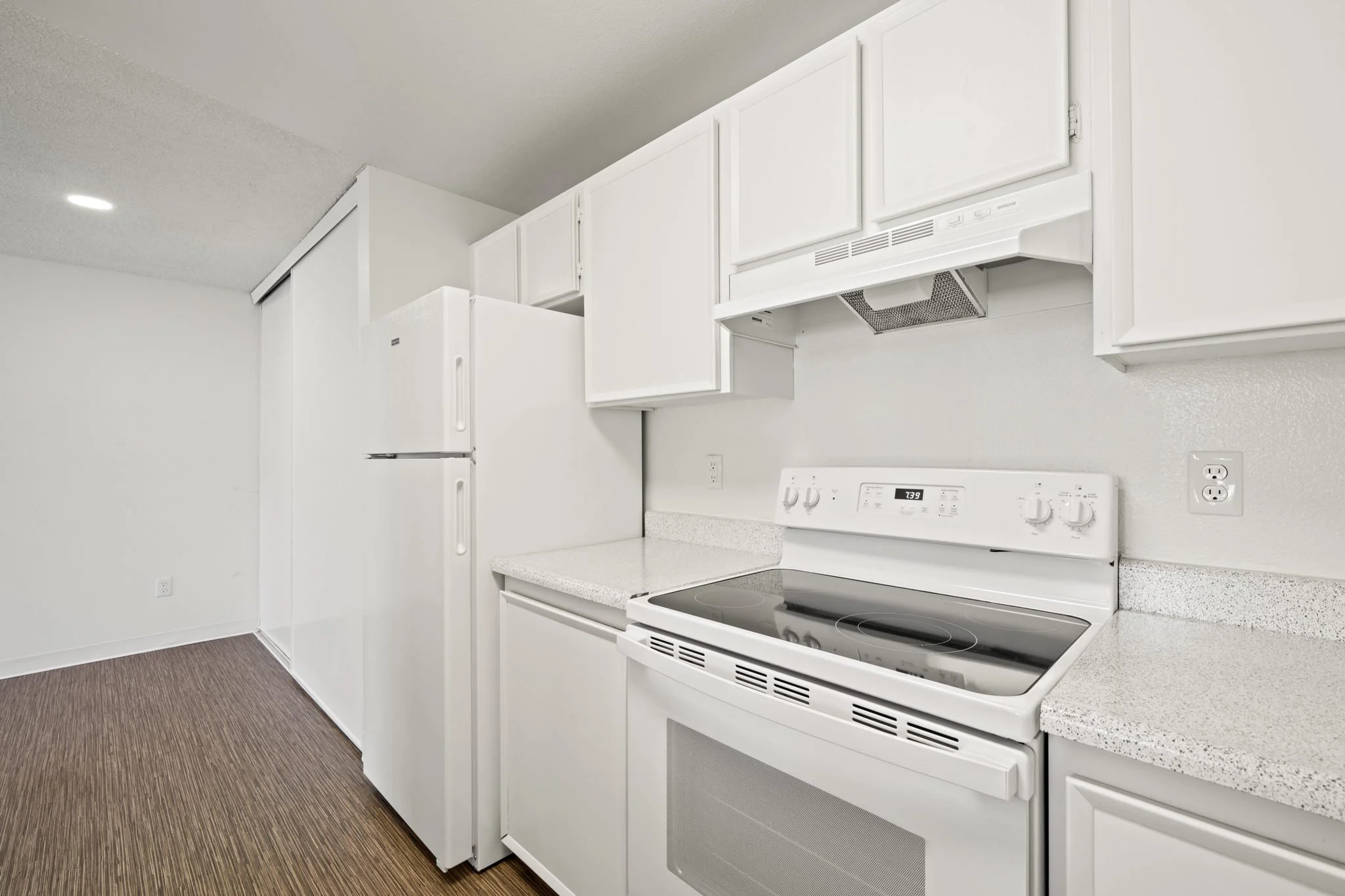 Classic Models | James Apartments — James Apartment Homes