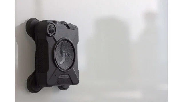 Axon | Body 2 - Rugged, brand aligning public safety wearable camera ...
