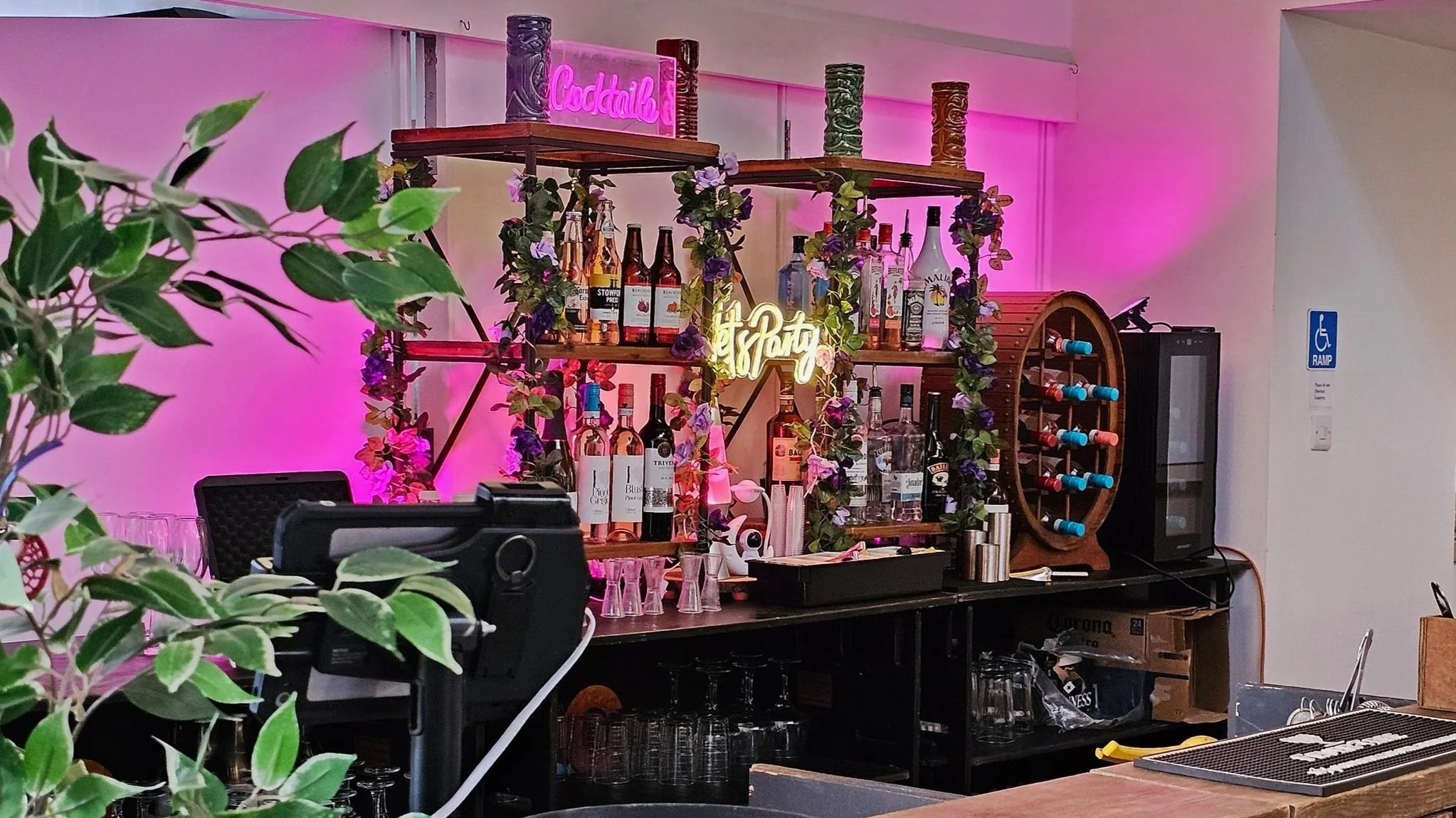 BOOZY BAR Mobile Bar Hire & Cocktail Masterclasses