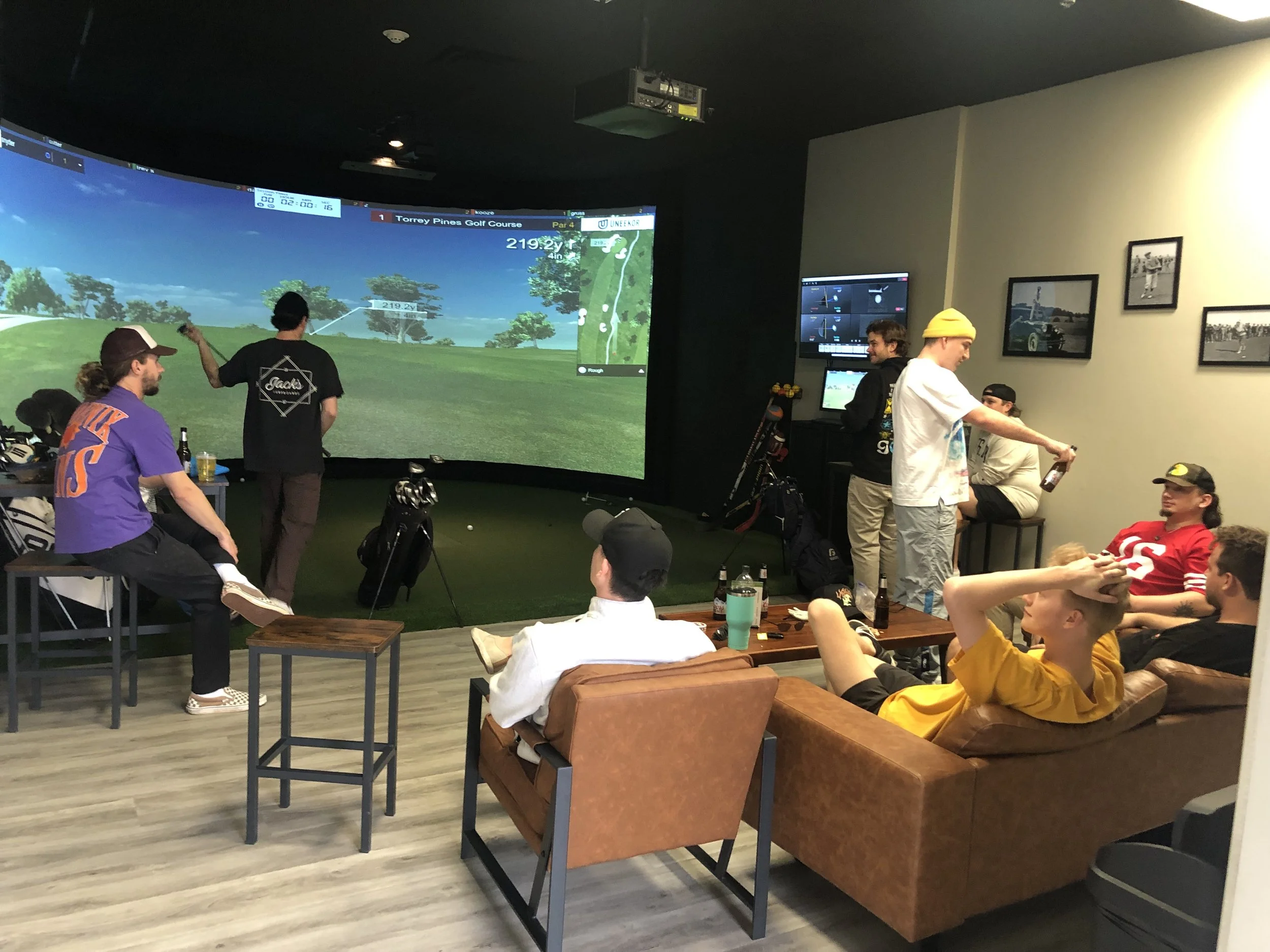 Book Golf — iSwing Indoor Golf