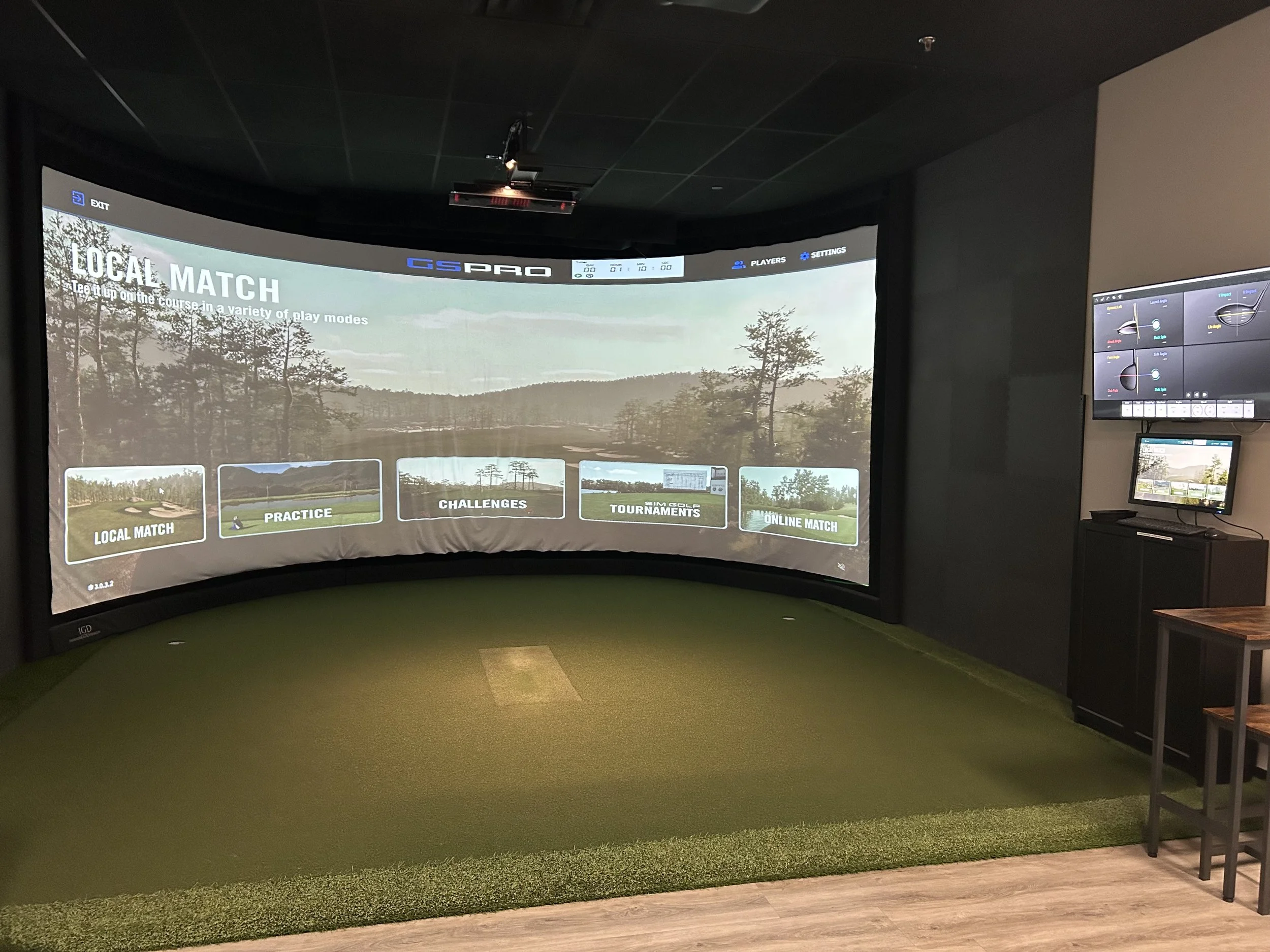iSwing Indoor Golf