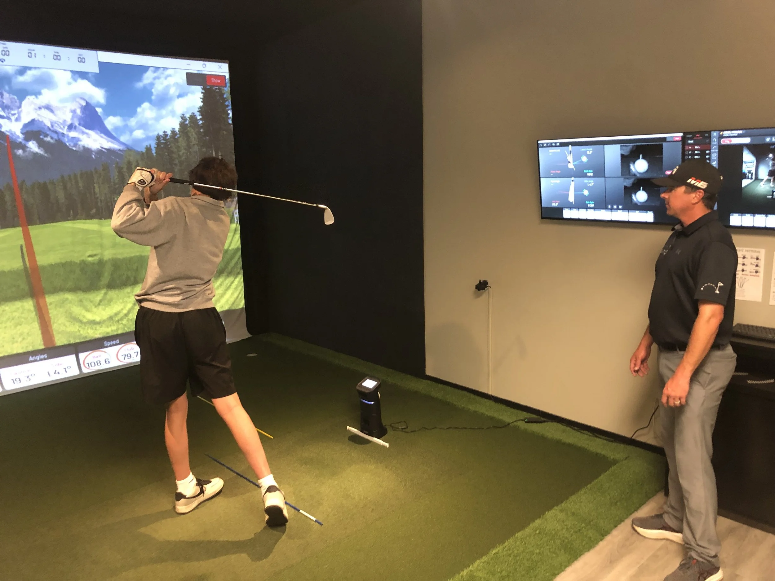 iSwing Indoor Golf