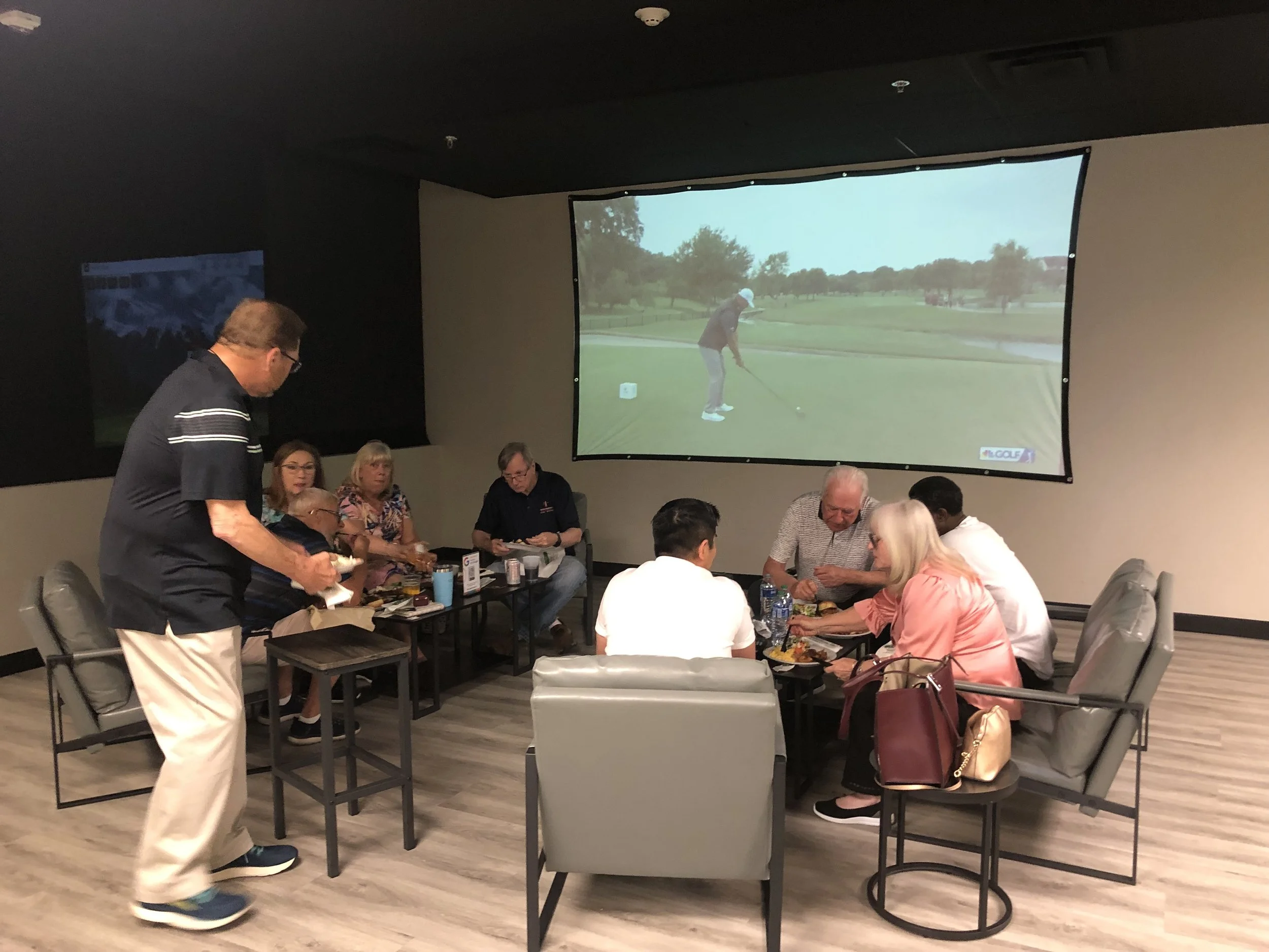 Book Golf — iSwing Indoor Golf