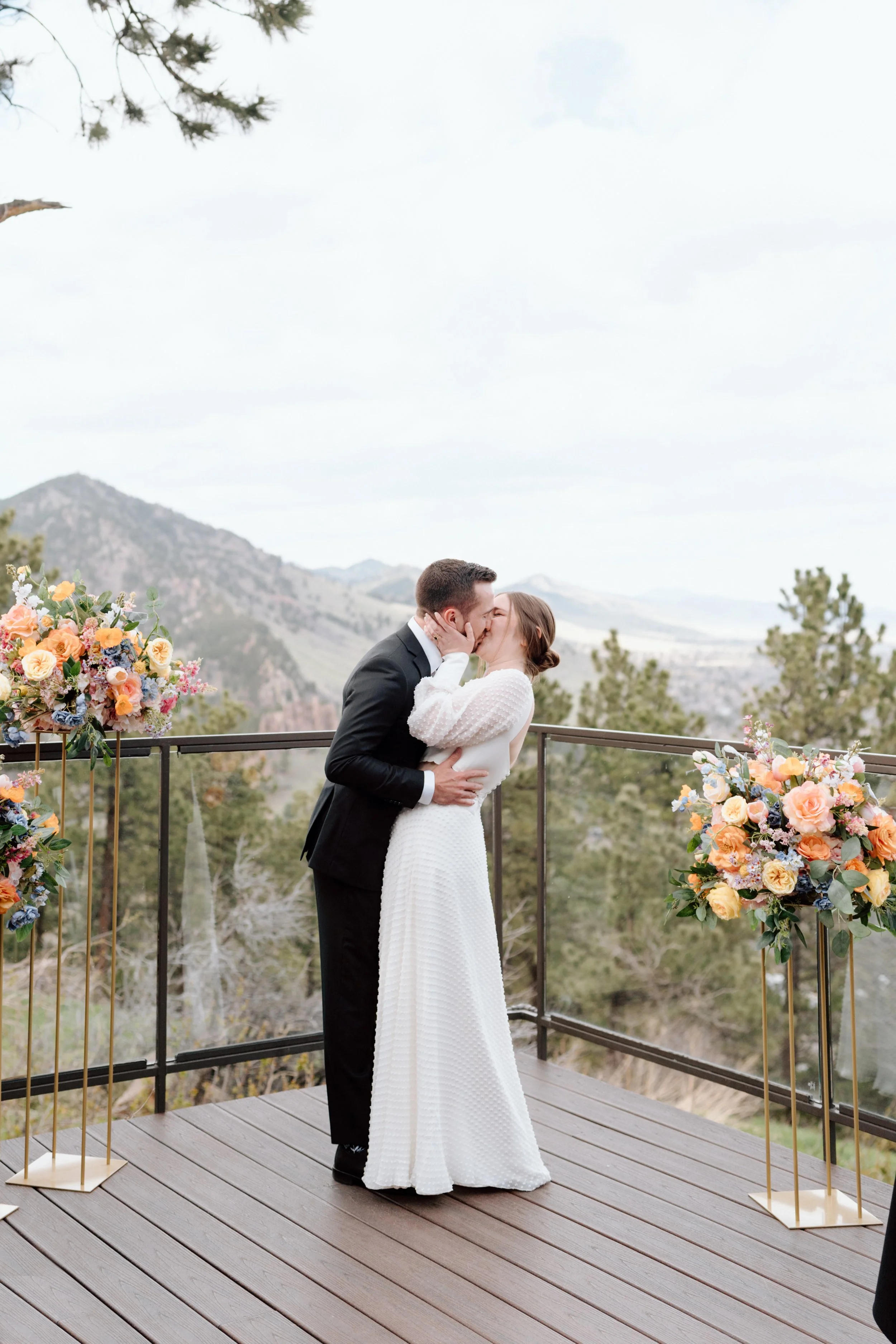 Alexa & Luke — Flintwood Floral