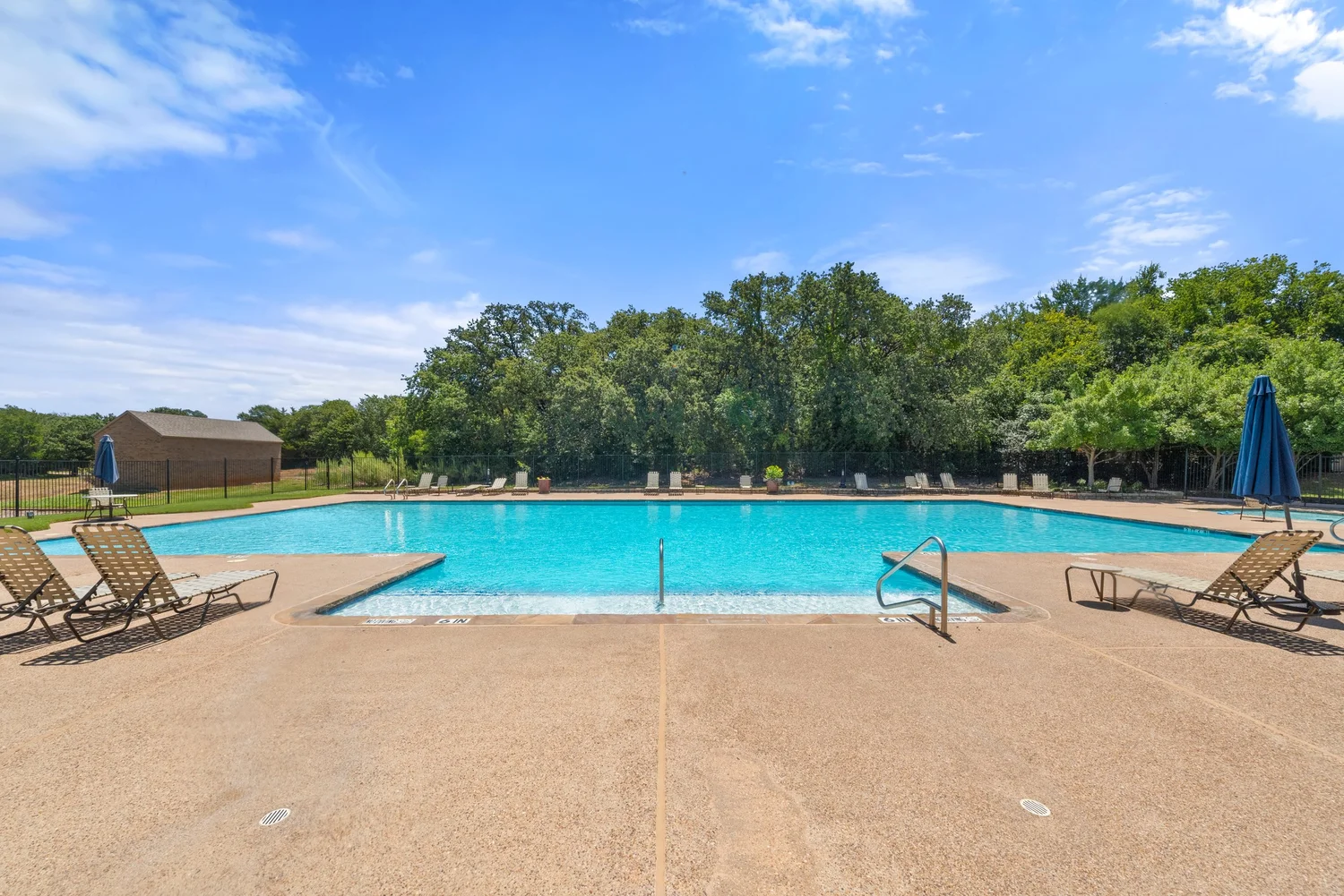 Amenities — Hidden Lakes HOA