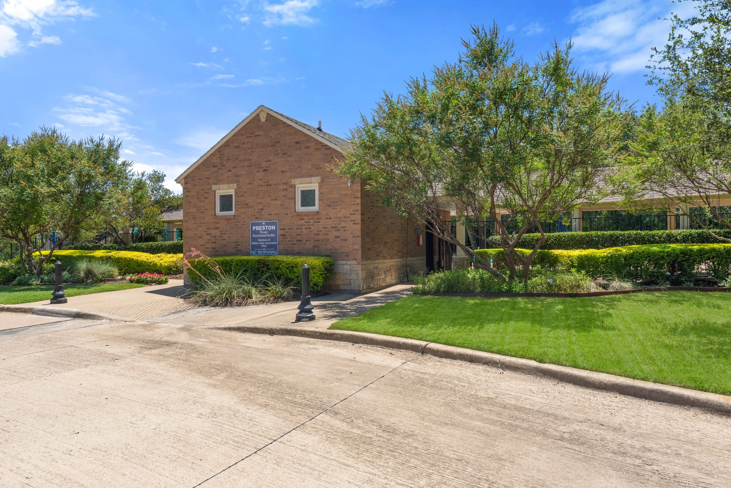 Amenities — Hidden Lakes HOA