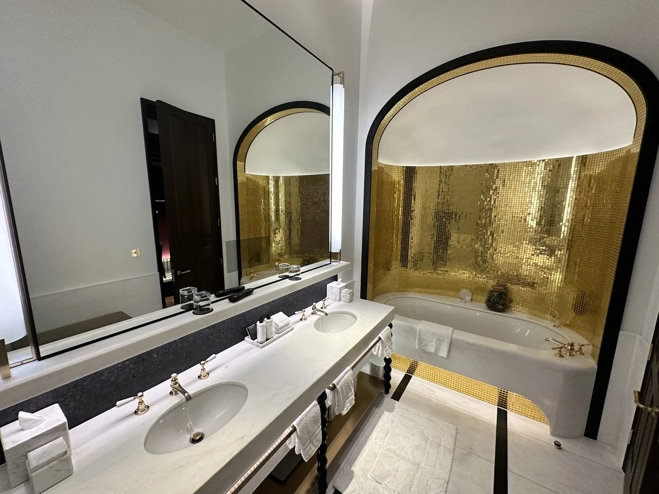 Four Seasons Hotel London at Tower Bridge Review: Luxury Stay Near the Tower of London — The ...