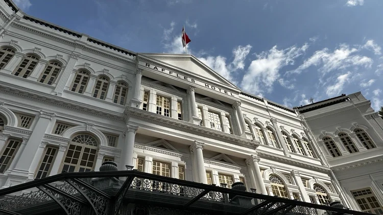 Raffles Singapore: A Luxury Hotel Stay Reviewed by The Private ...