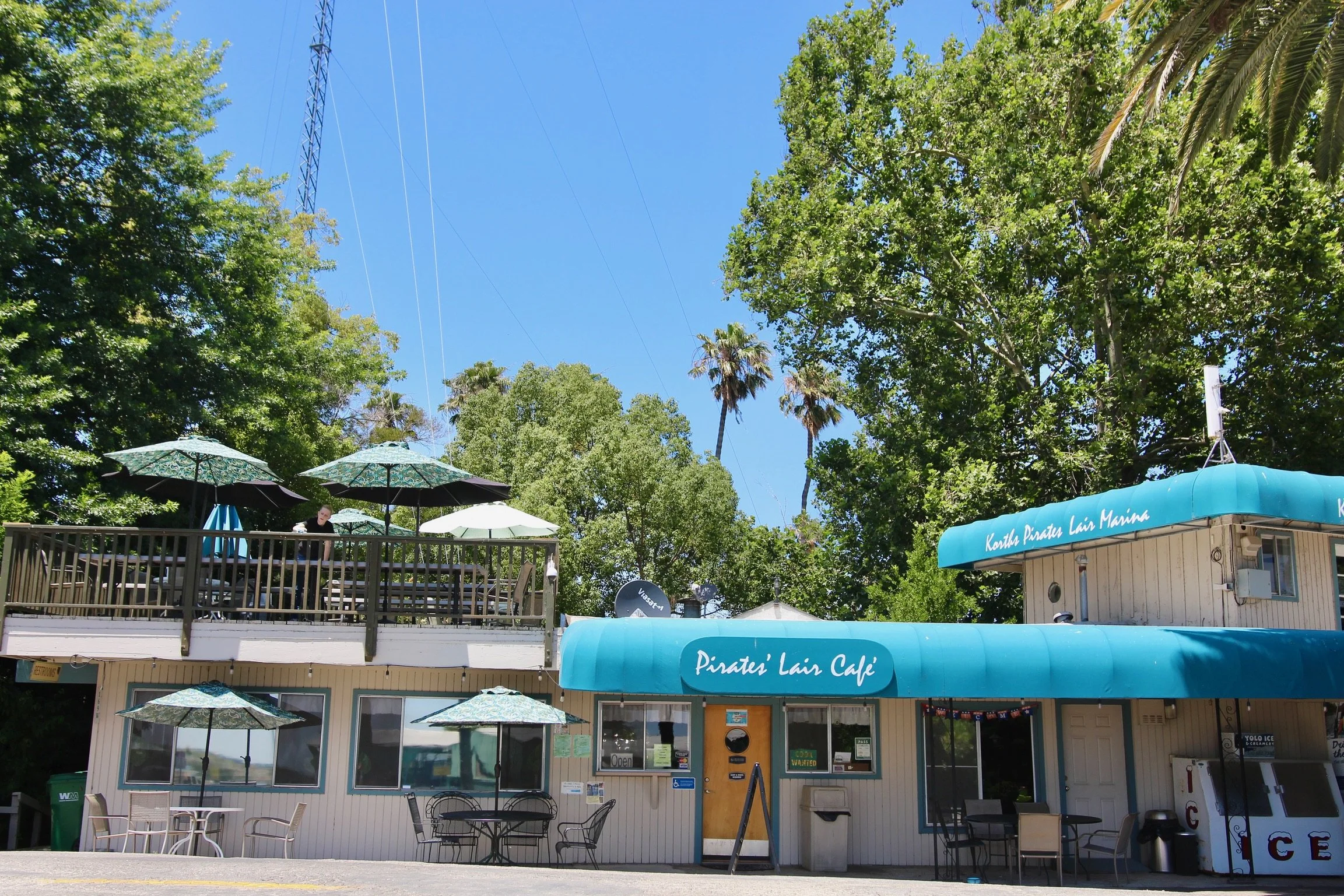 Korth's Pirates Lair Cafe - Delta restaurant — Korth's Pirates Lair Marina