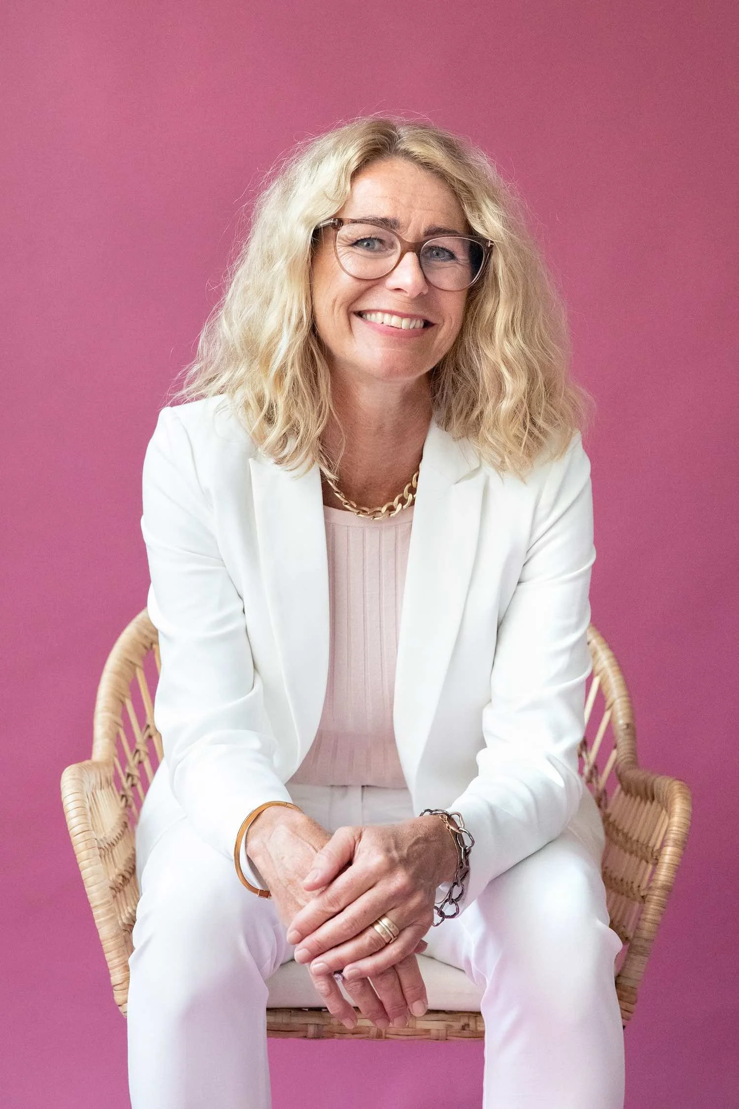 Etablerad skrivcoach, skribent, föreläsare och författare | Jessica ...