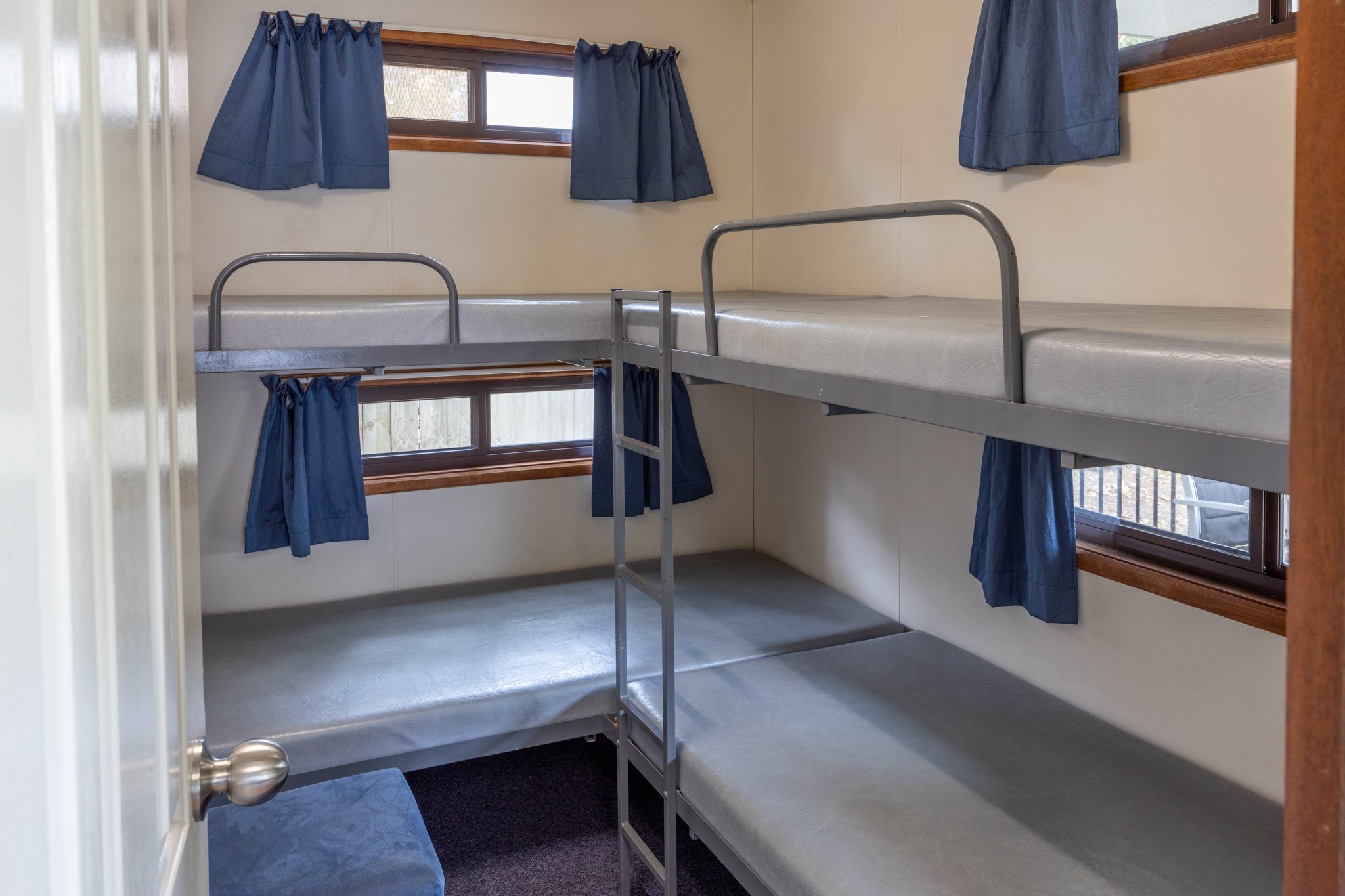 Deluxe Cabins — Beachside Holiday Park