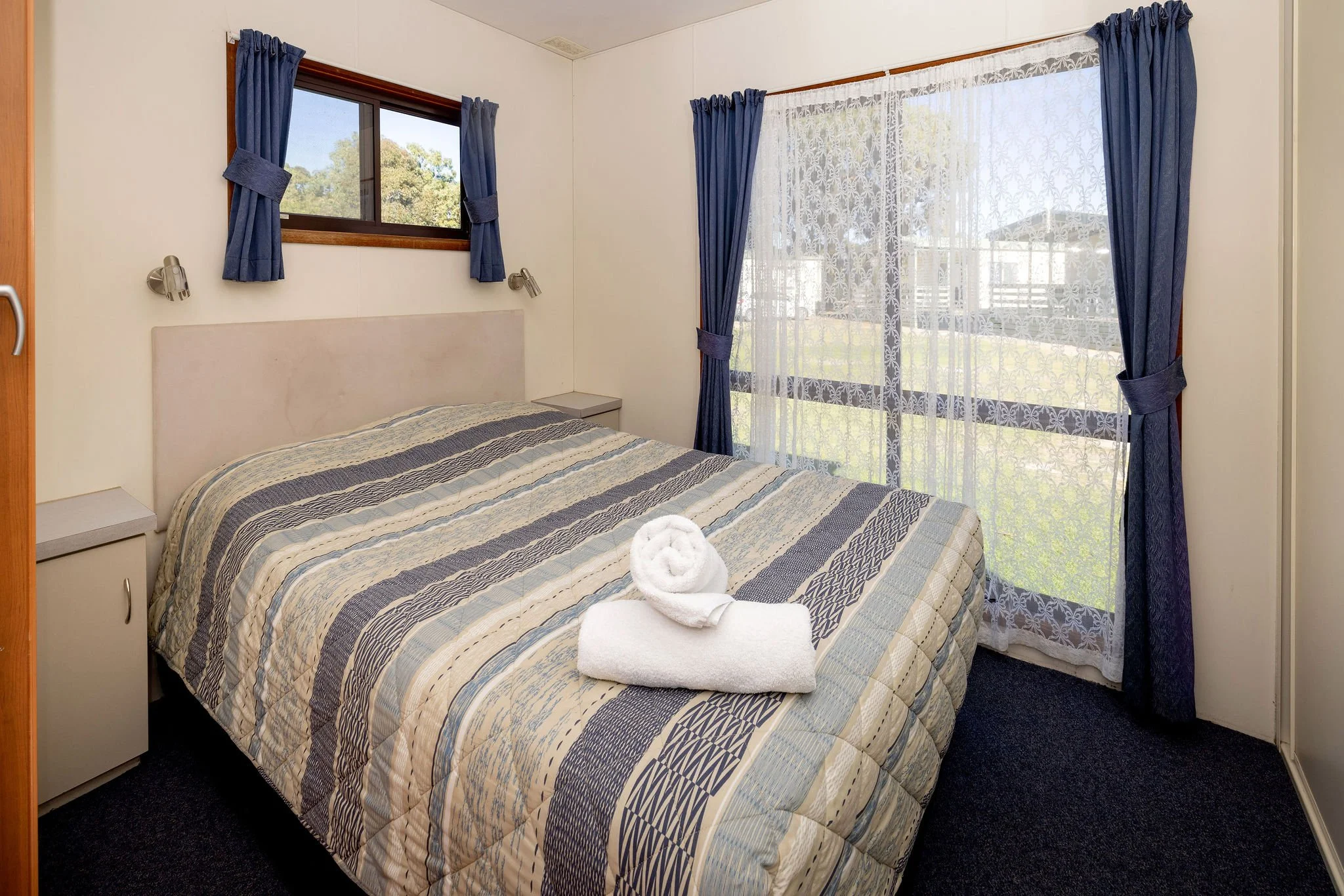 Deluxe Cabins — Beachside Holiday Park