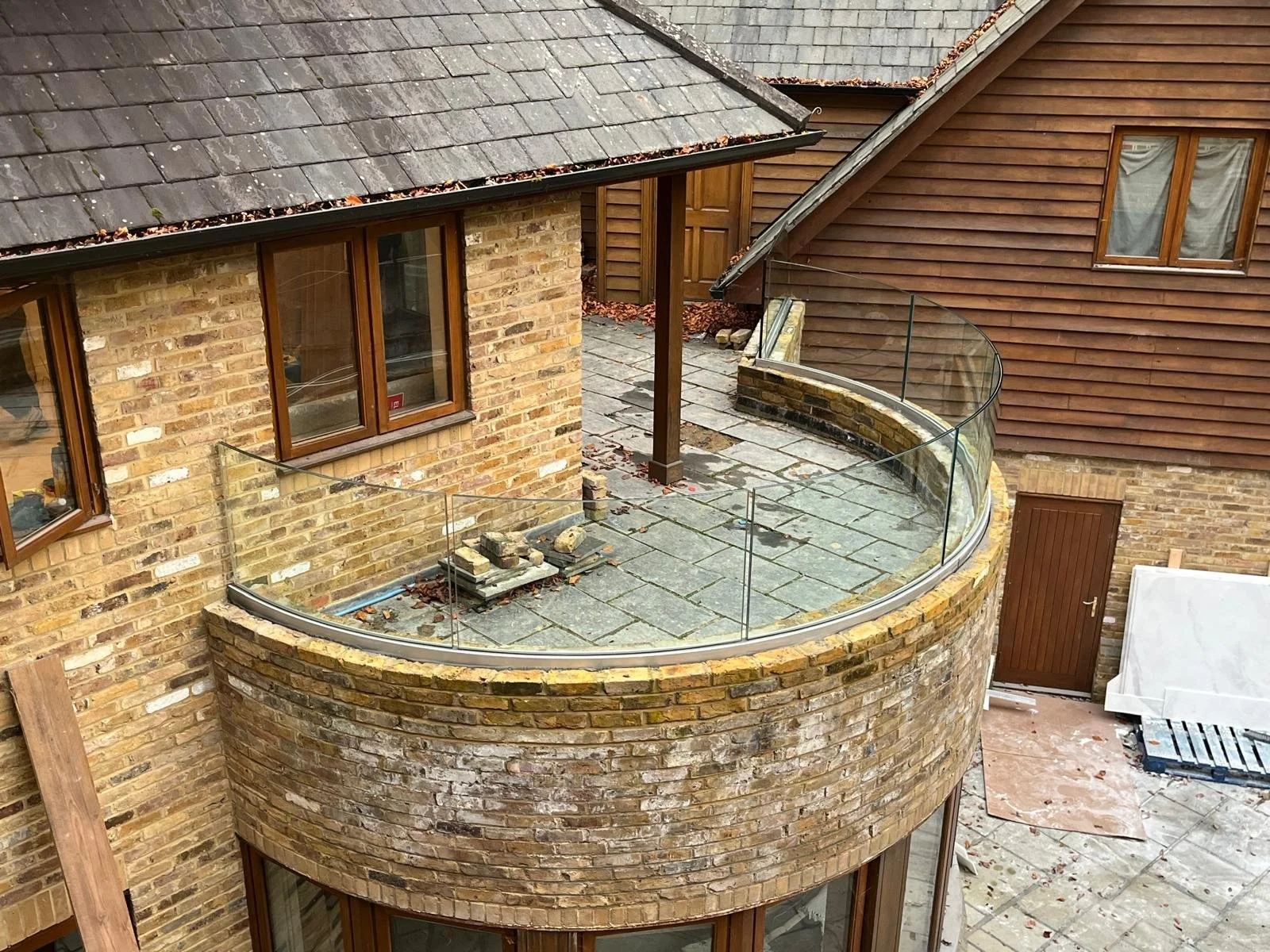 360 GSS | Curved Glass Terrace