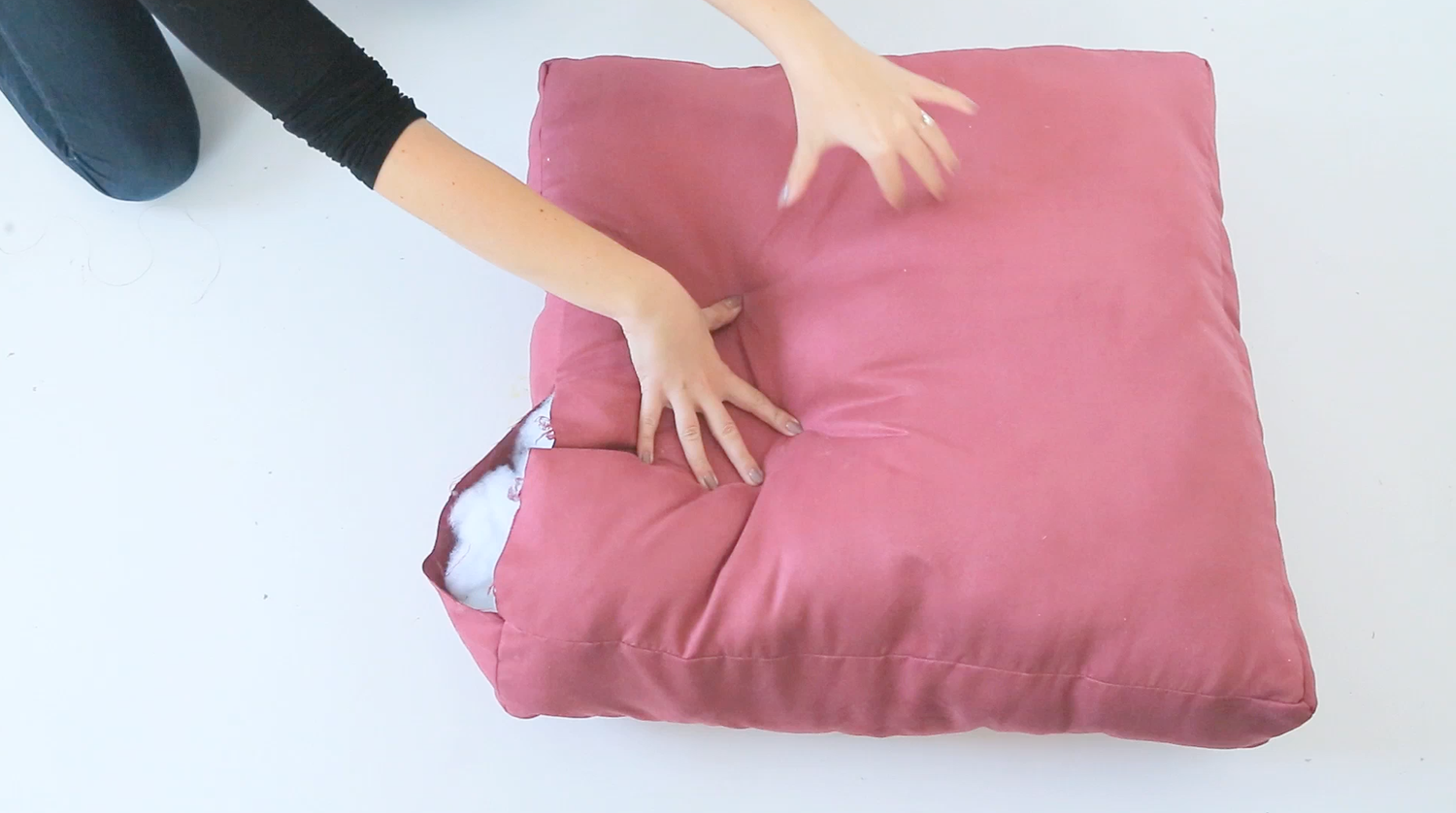 DIY FLOOR PILLOW — The Sorry Girls
