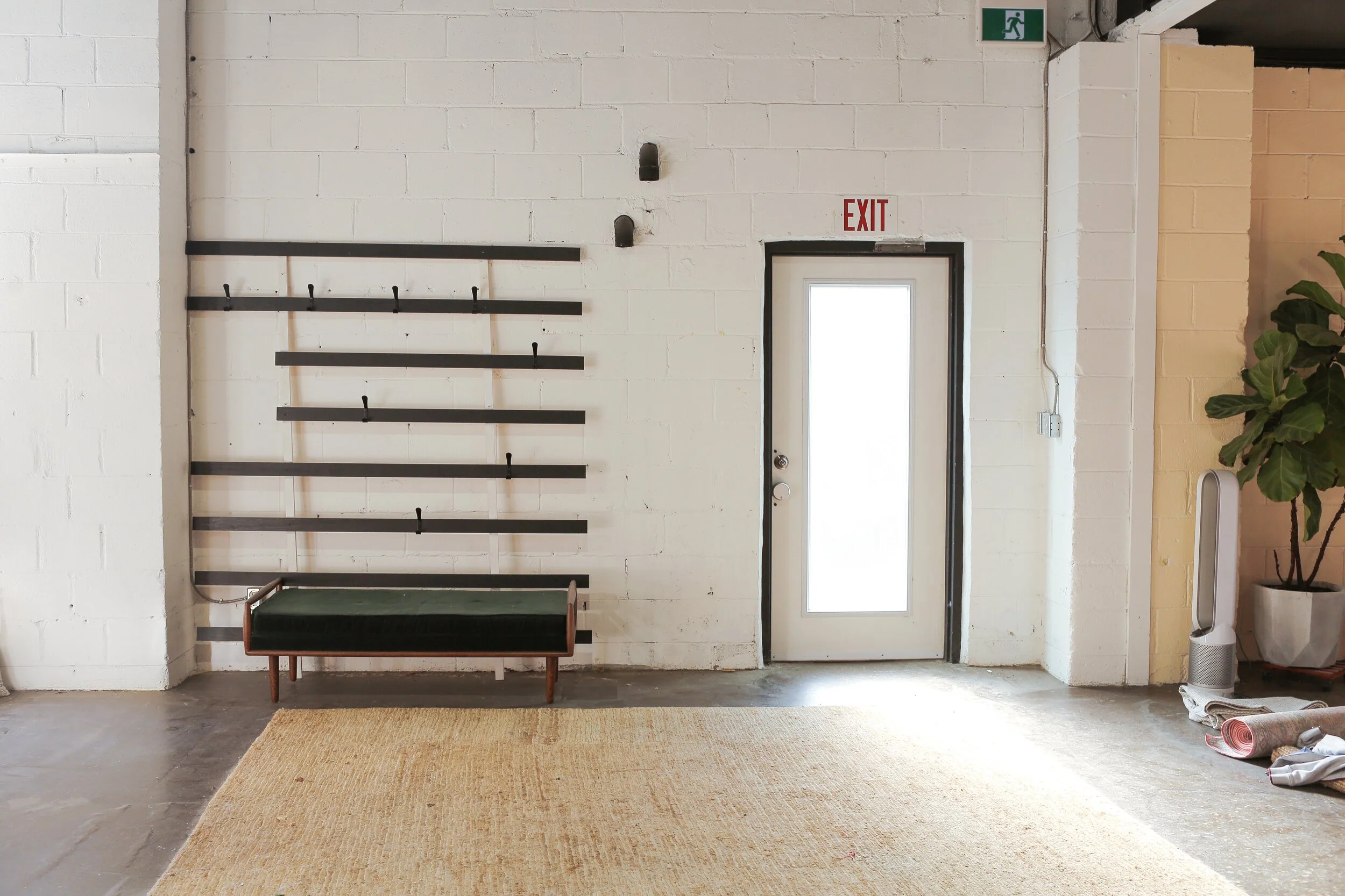 Clean & Modern DIY Entryway Makeover! - Loft Vibes — The Sorry Girls