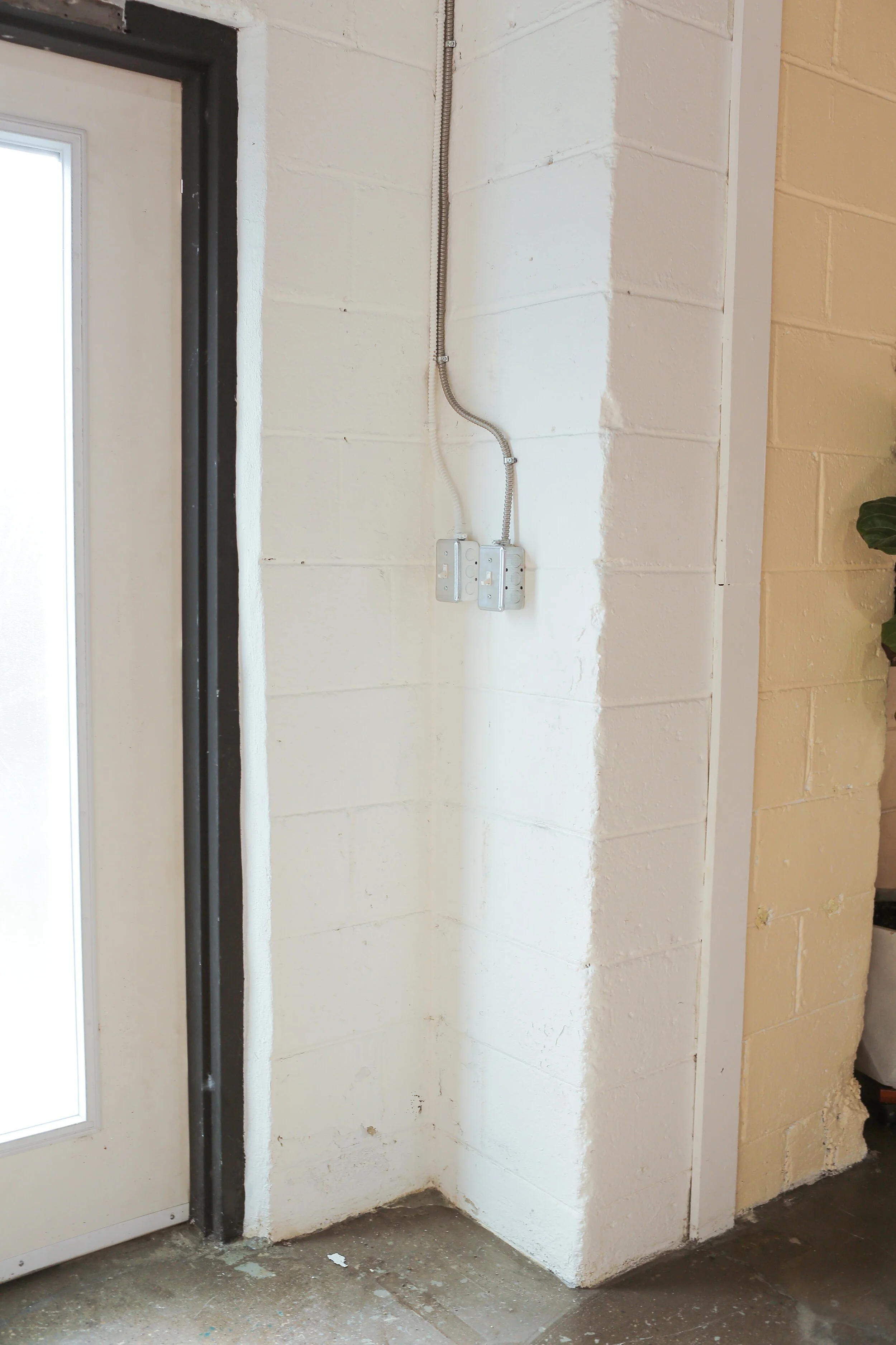 Clean & Modern DIY Entryway Makeover! - Loft Vibes — The Sorry Girls