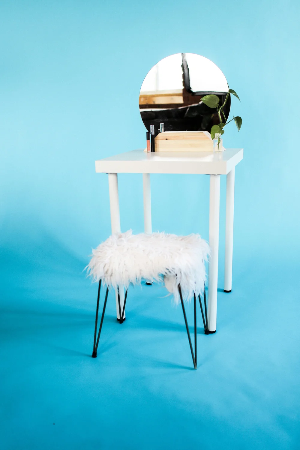 MINIMALIST VANITY UPCYCLE — The Sorry Girls