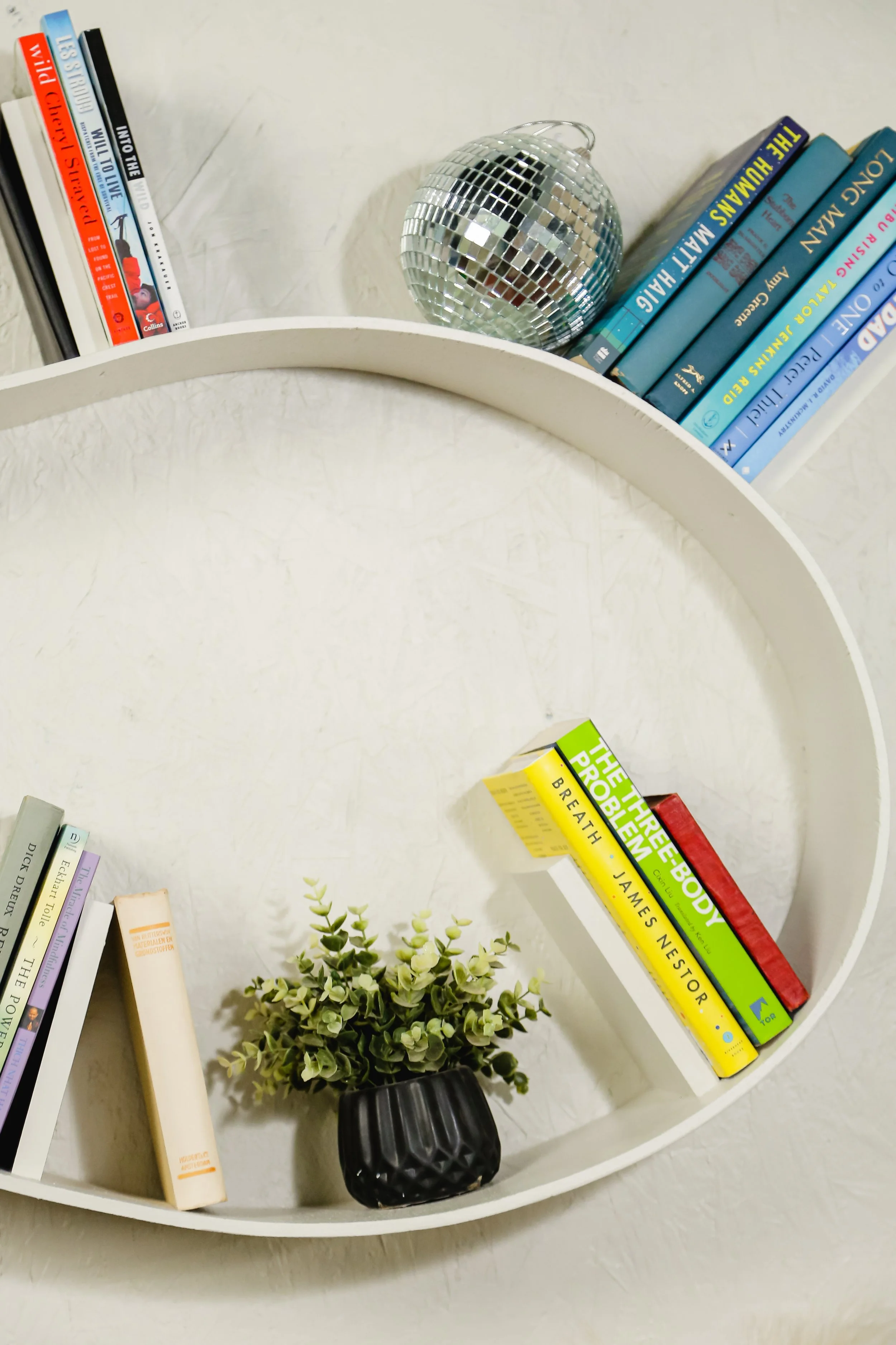 How To DIY The Kartell Bookworm Shelf — The Sorry Girls