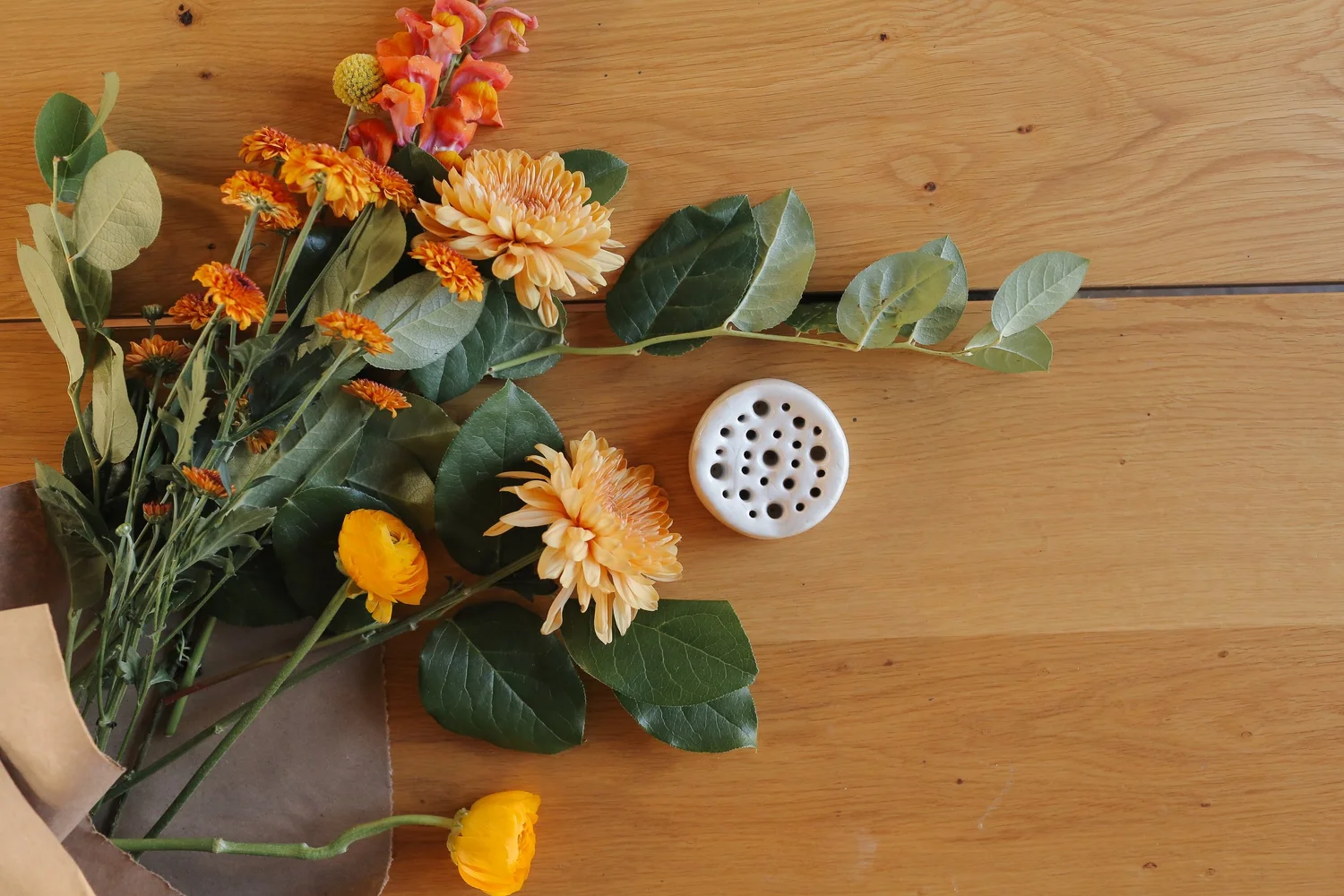 DIY Flower Frog using Polymer Clay (easy and budget friendly christmas ...