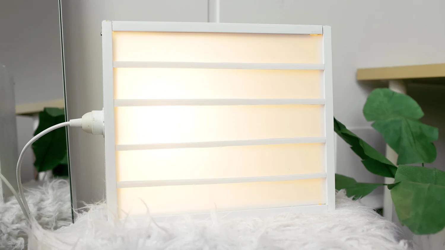 DIY LIGHT UP CINEMA BOX — The Sorry Girls