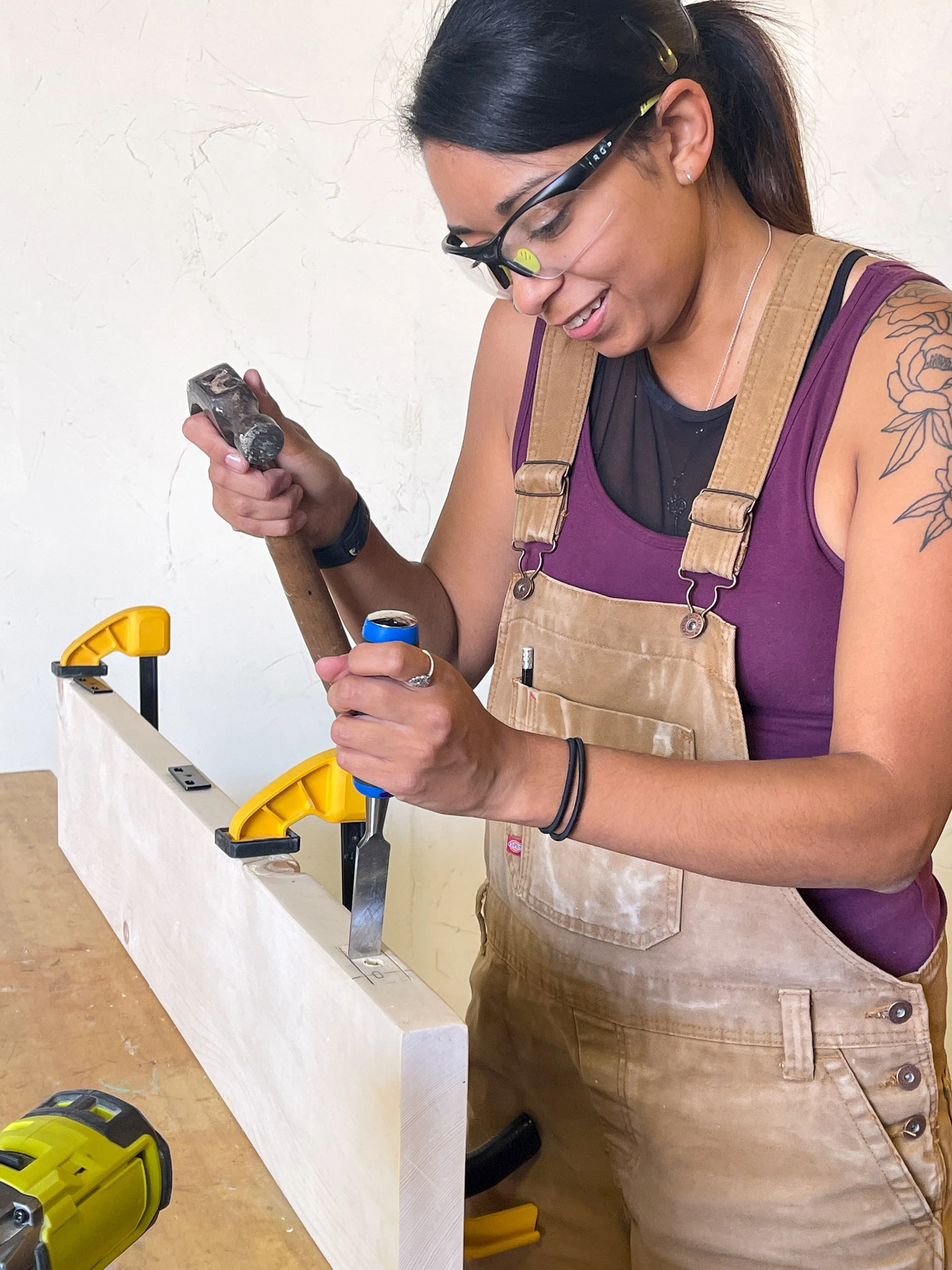 3 easy & Affordable Ways To DIY Floating Shelves — The Sorry Girls