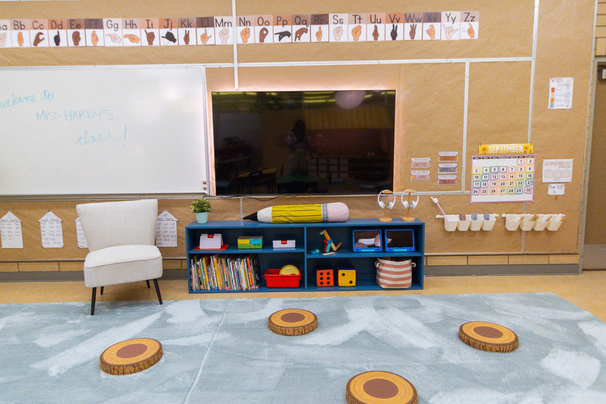 Completely Transforming an Elementary School Classroom — The Sorry Girls