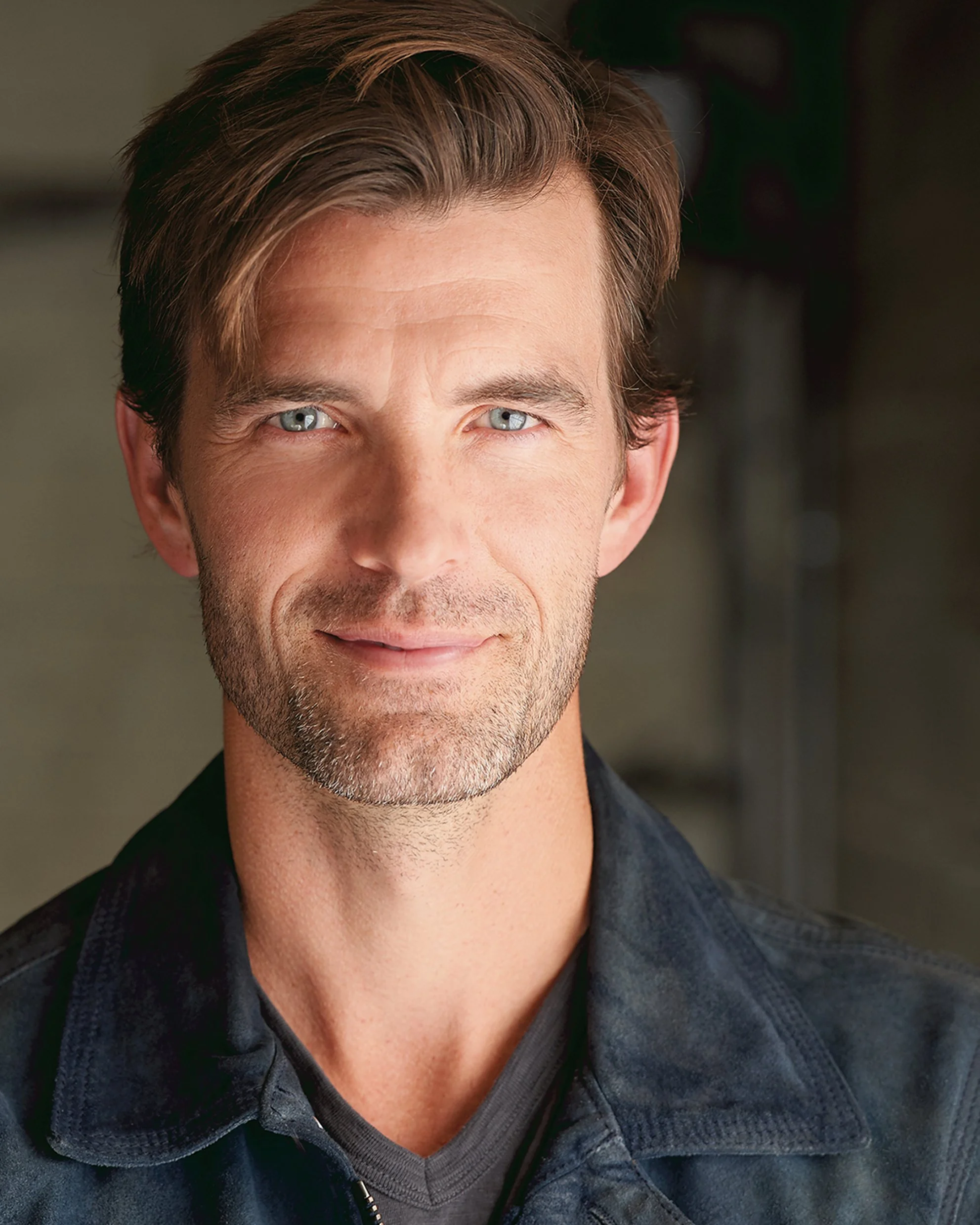 Lucas Bryant Shirtless