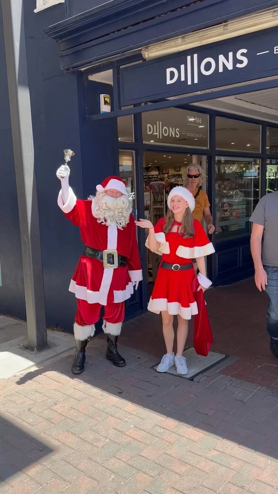 Dillons Bookshop